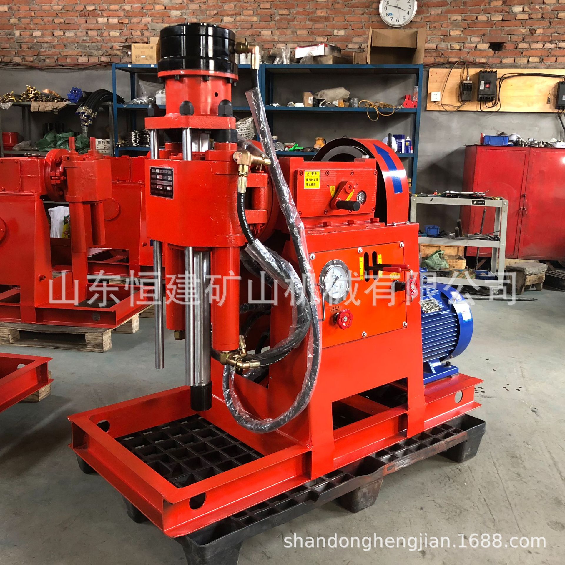 隧道打孔钻机,隧道打钻工人图片,隧道用多臂钻机(第3页)_大山谷图库