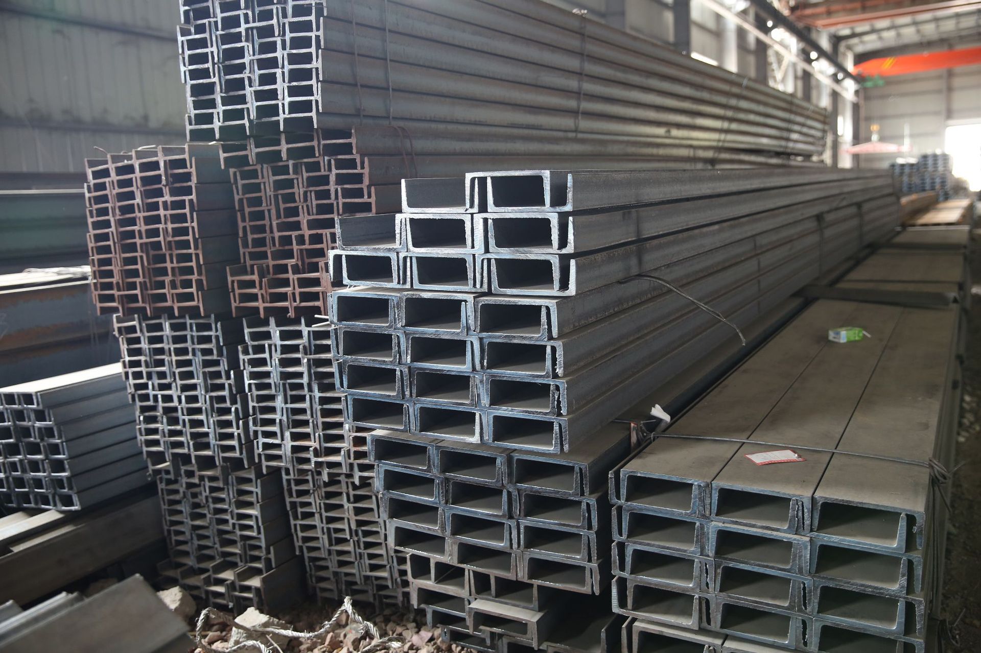 槽钢材料,槽钢的规格尺寸及厚度,槽钢是碳钢吗_大山谷图库