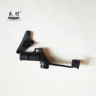 适用于梅赛德斯W203 M271 C230冷却液导管 水通OE: 2712001352-阿里巴巴