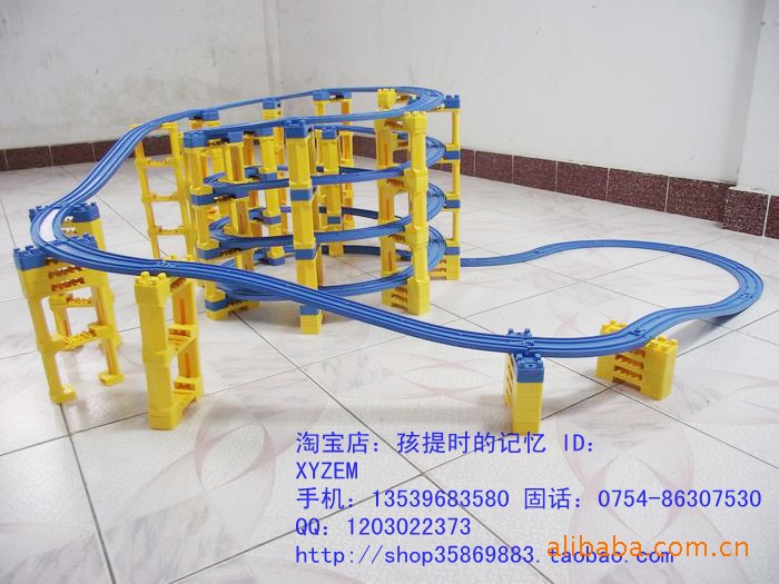 Купить Железная дорога на электро-, радиоуправлении 拖马斯电动火车轨道 玩具火车模型轨道 ...