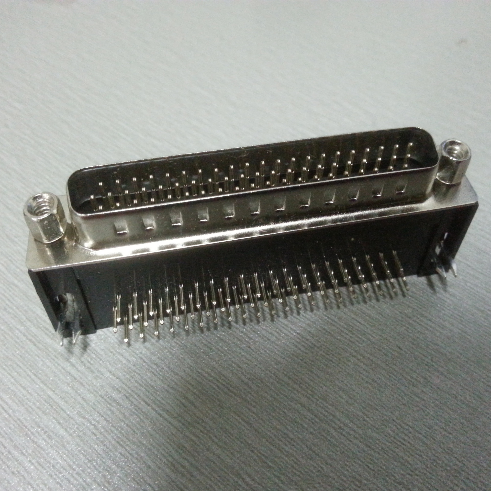 db62连接器 三排弯脚90度插板d-sub62pin公座 HDR(VGA)62PIN插座-阿里巴巴