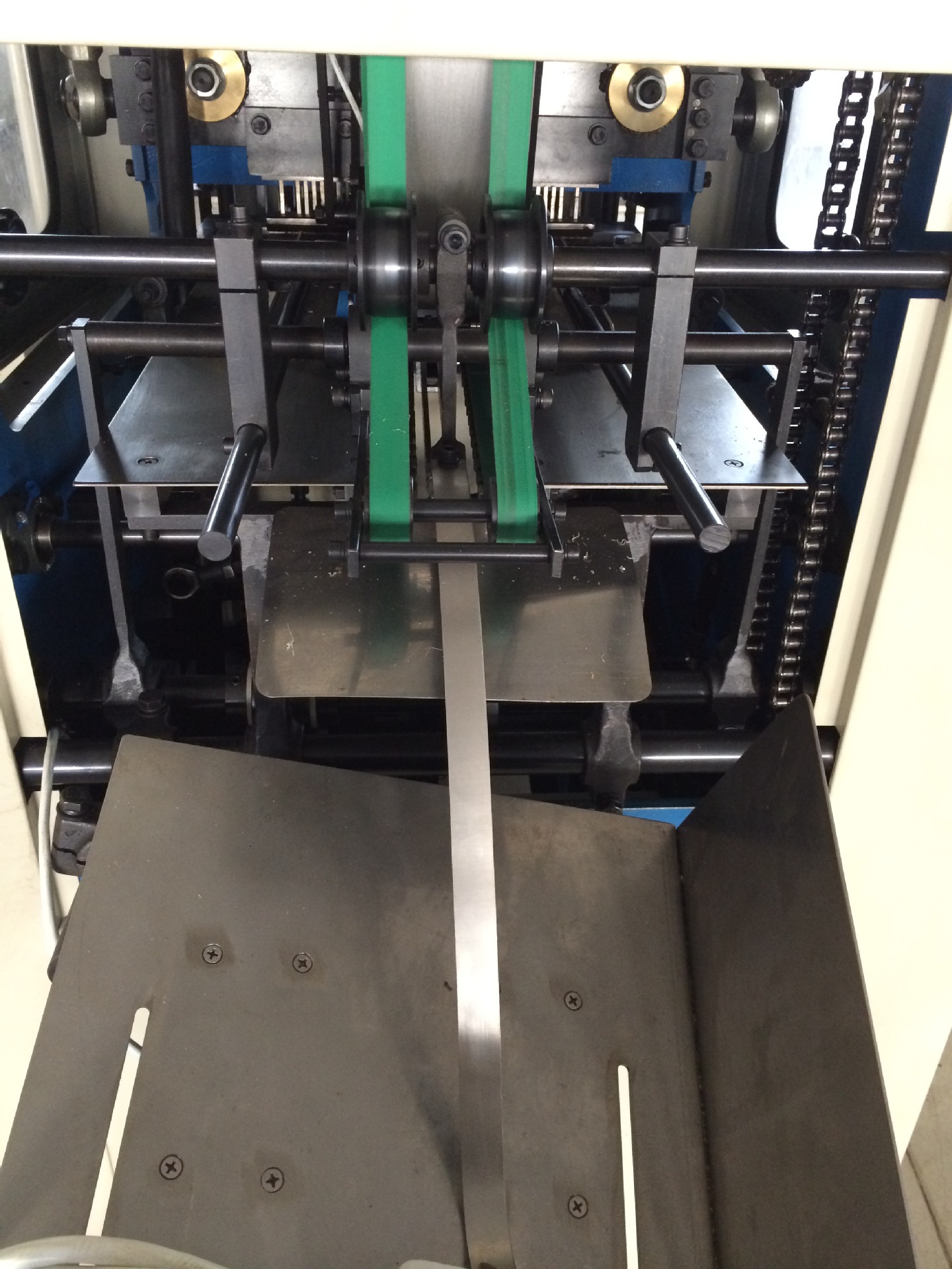 专业供应打孔装订机 多功能全自动打孔机 全自动冲孔机 全国联保 - 机械设备批发网