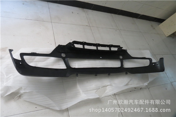 适用于宝马X5 E70 4.8 前杠 保险杠 前保险杠 前包围51117172402-阿里巴巴