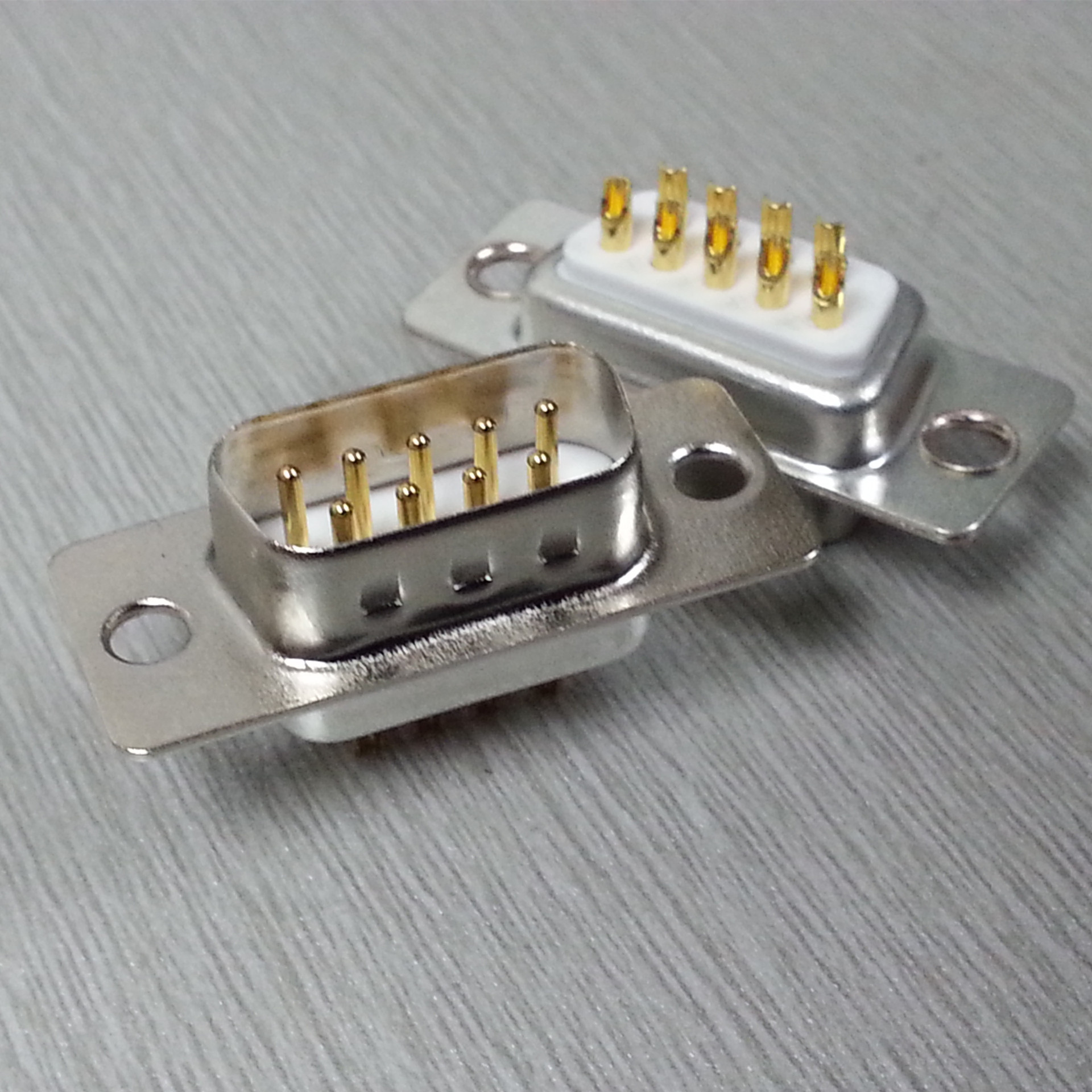 深圳DB9PIN车针插头 焊线式DB9公头连接器 端子镀金 型耐高温-阿里巴巴