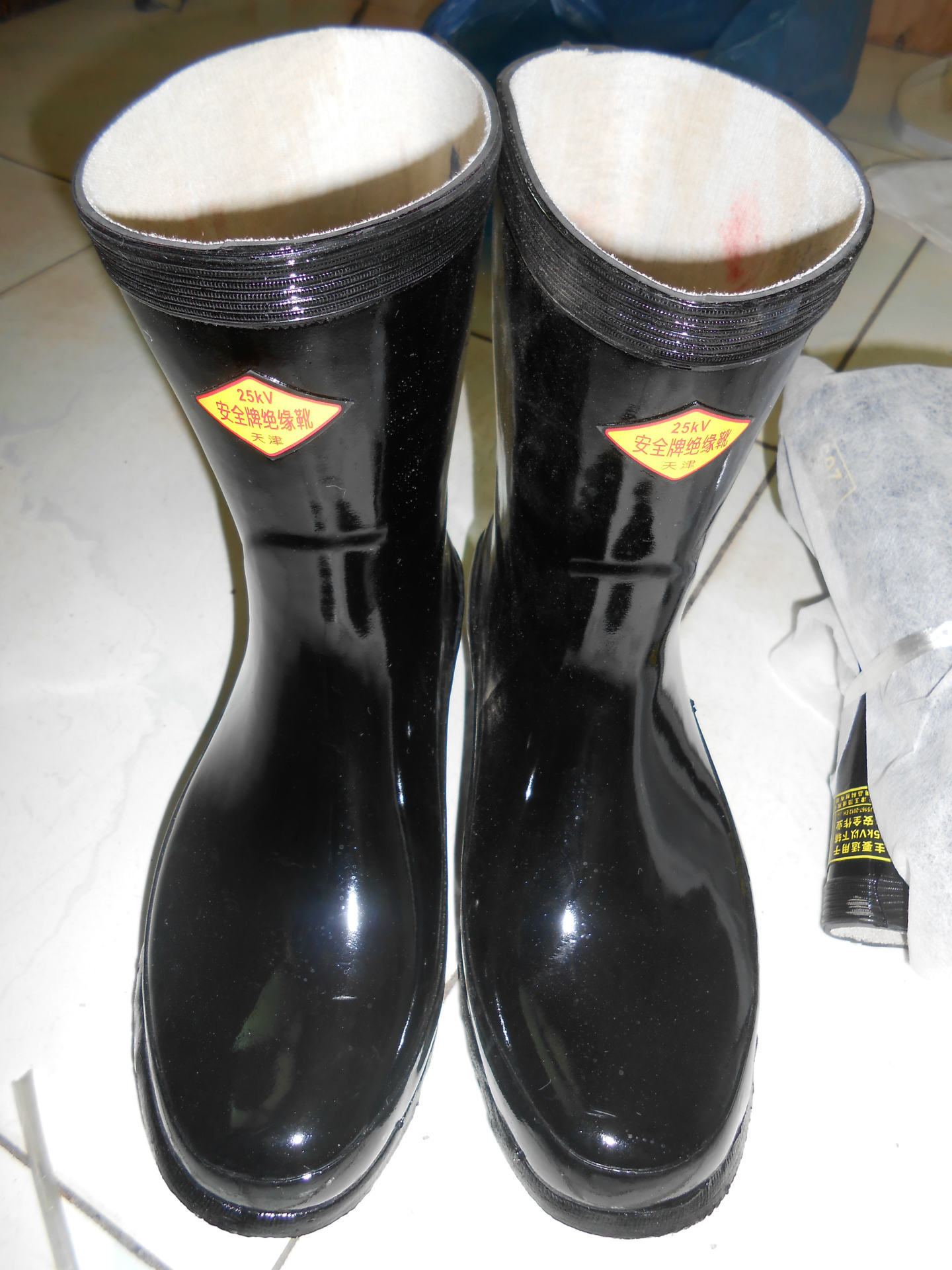 高压绝缘靴35kv 橡胶绝缘靴 电气操作绝缘靴鞋号全双安绝缘靴现货-阿里巴巴