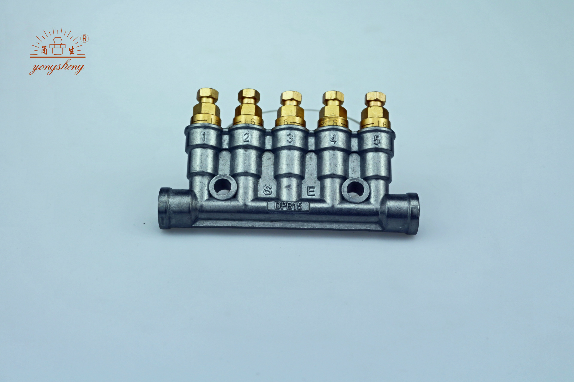 供应DPB-15定量容积式分油器分配器分配阀仿日本款容积式油排-阿里巴巴