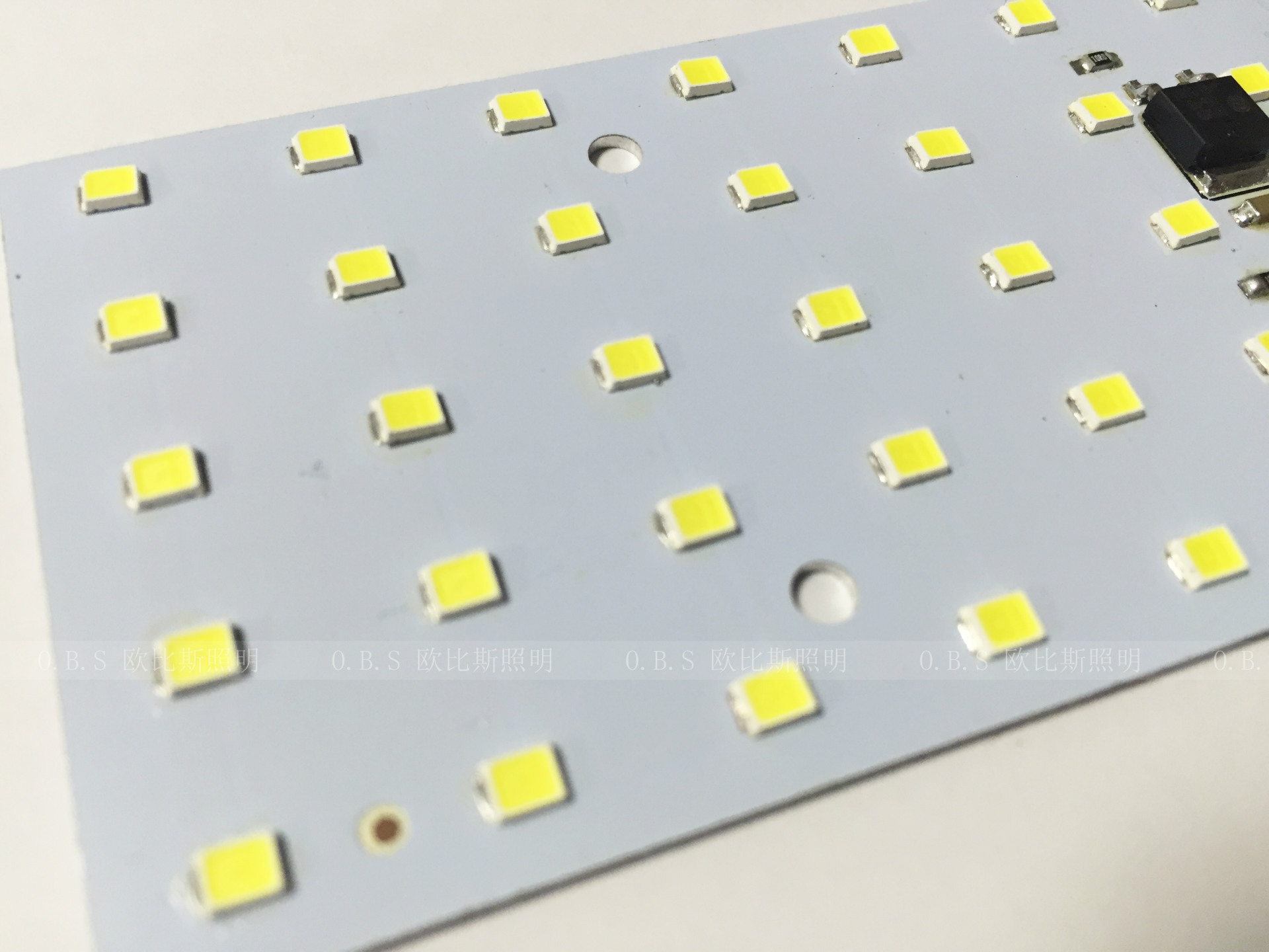 免驱动模组AC高压线性恒流高PF无驱动2835LED灯条光源贴片灯板-阿里巴巴