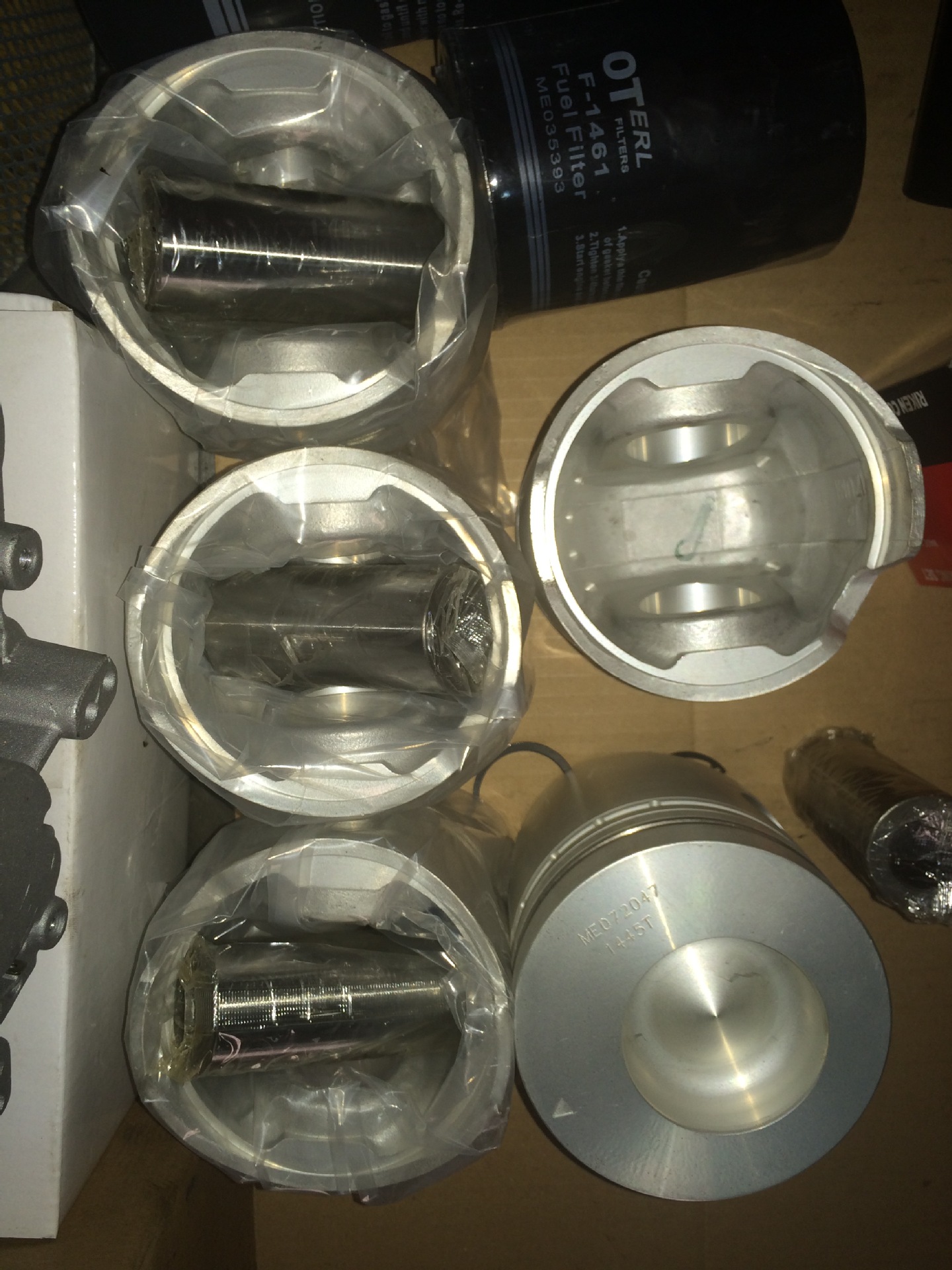 供应三菱柴油发动机滤清器ME074013柴油滤芯ME035393-阿里巴巴