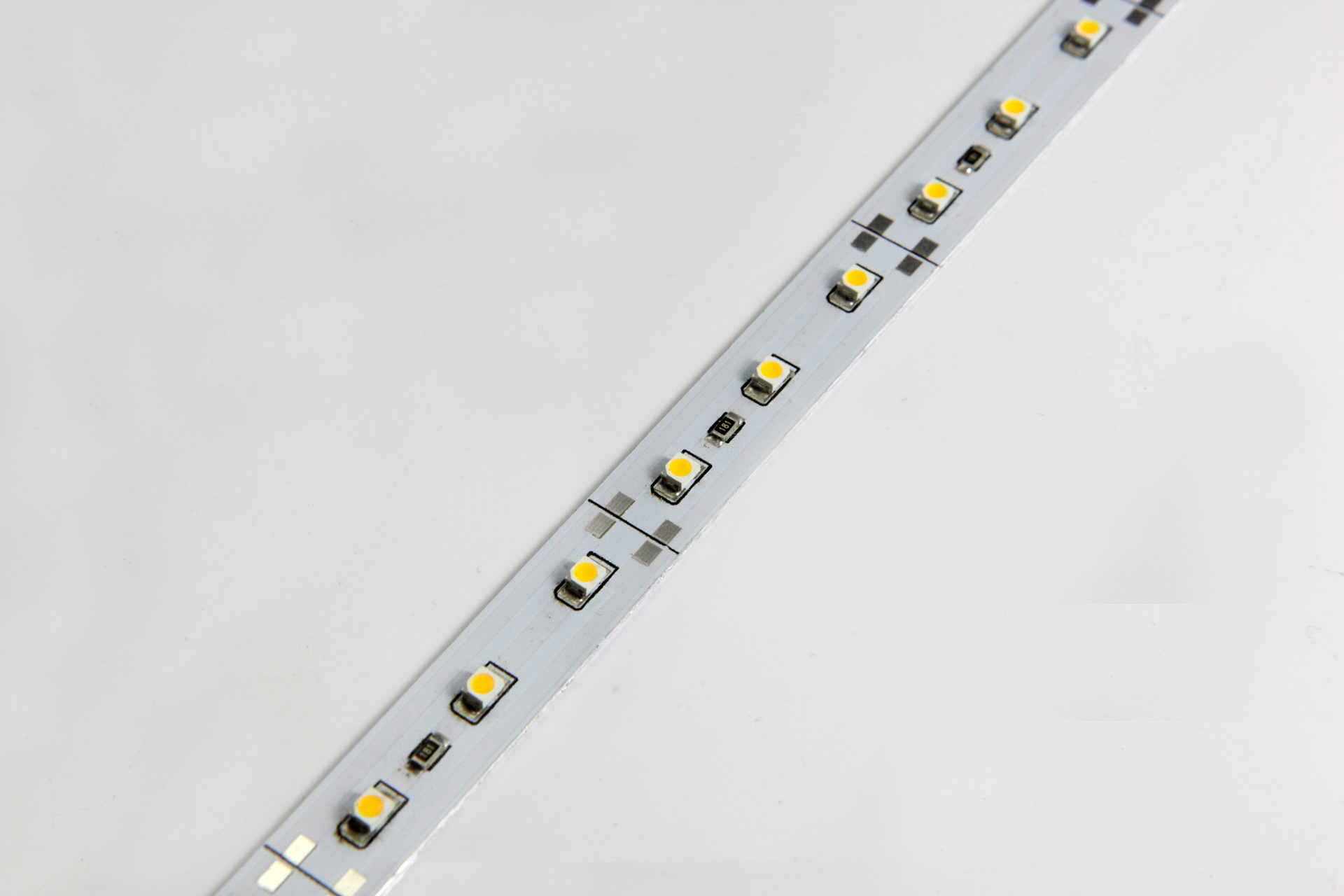 灯箱灯条_/ 3528 60珠铝灯条 led硬灯条卷帘超薄拉布广告灯箱 - 阿里巴巴