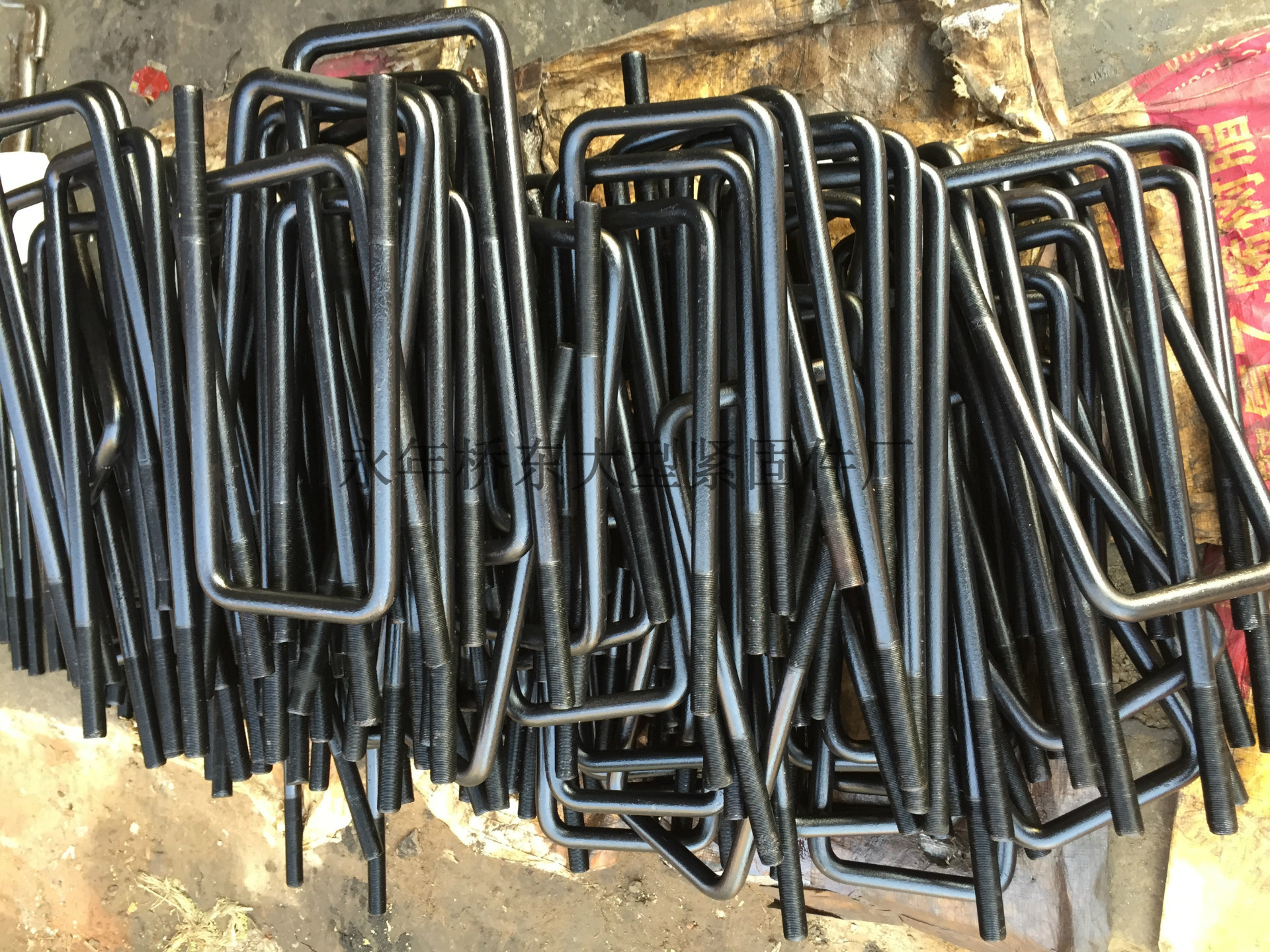 厂家供应 M16—48 普碳圆钢 Q235b材质 U型螺栓 预埋螺栓 标准件 - 建材批发网