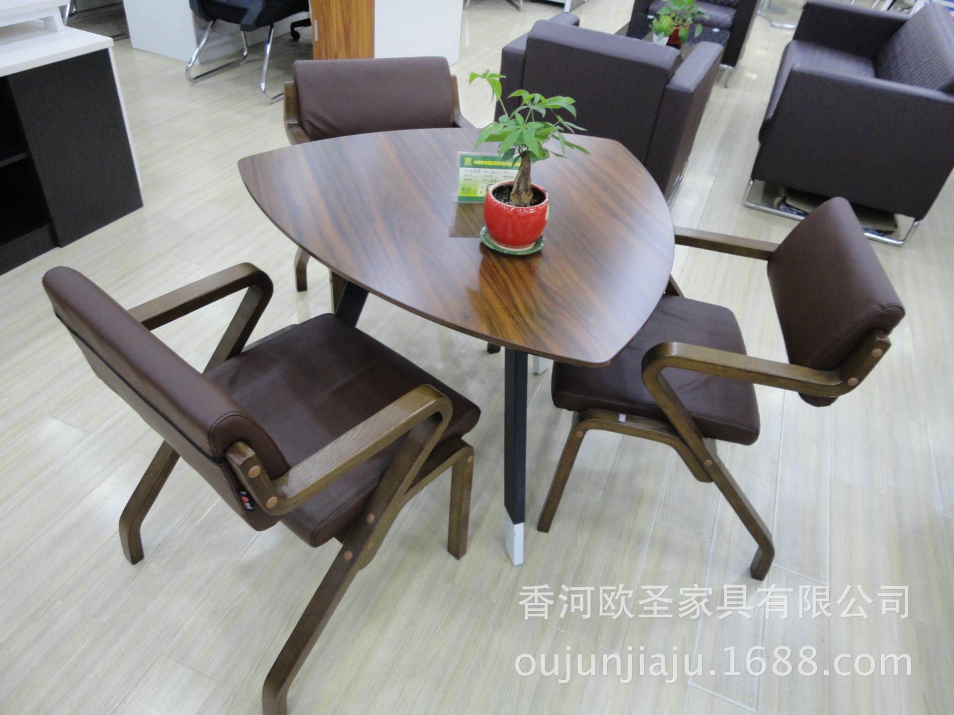 三角洽谈桌,圆形洽谈桌(第13页)_大山谷图库