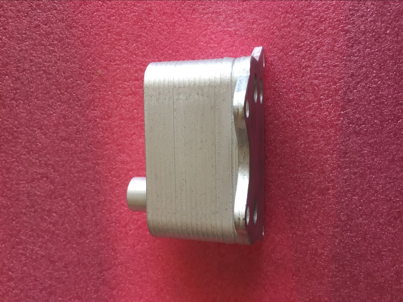 适用迈腾 奥迪A4L B8 Q5 机油散热器 机油冷却器 06J 117 021 D-阿里巴巴