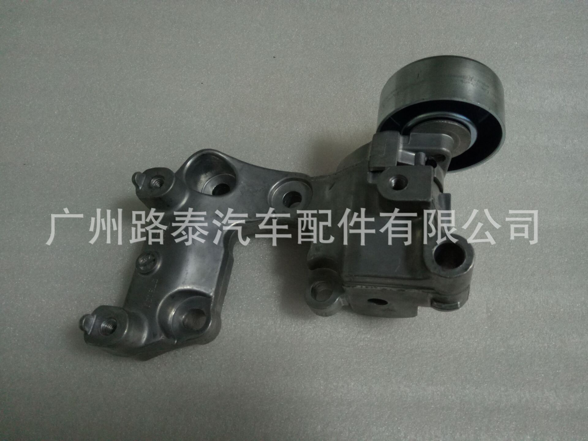 皮带涨紧轮16620-31040适用于丰田皇冠锐志3GR 5GR-阿里巴巴