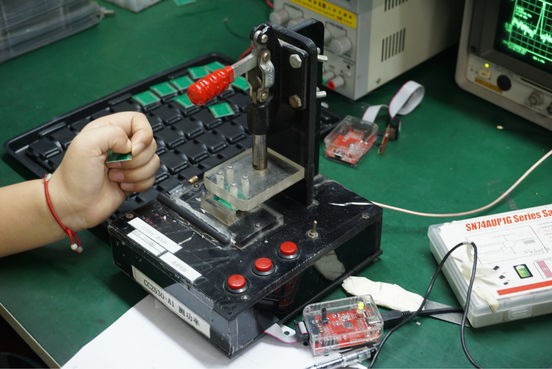 支持TI 8051内核全系列芯片TI开发工具 CC Debugger仿真编程工具-阿里巴巴