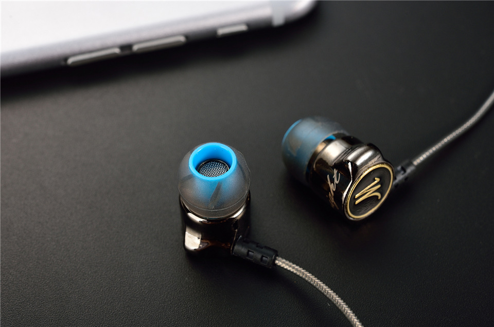 QKZ DM7耳机入耳式重低音金属带麦耳机时尚线控发烧HIFI耳机耳塞-阿里巴巴