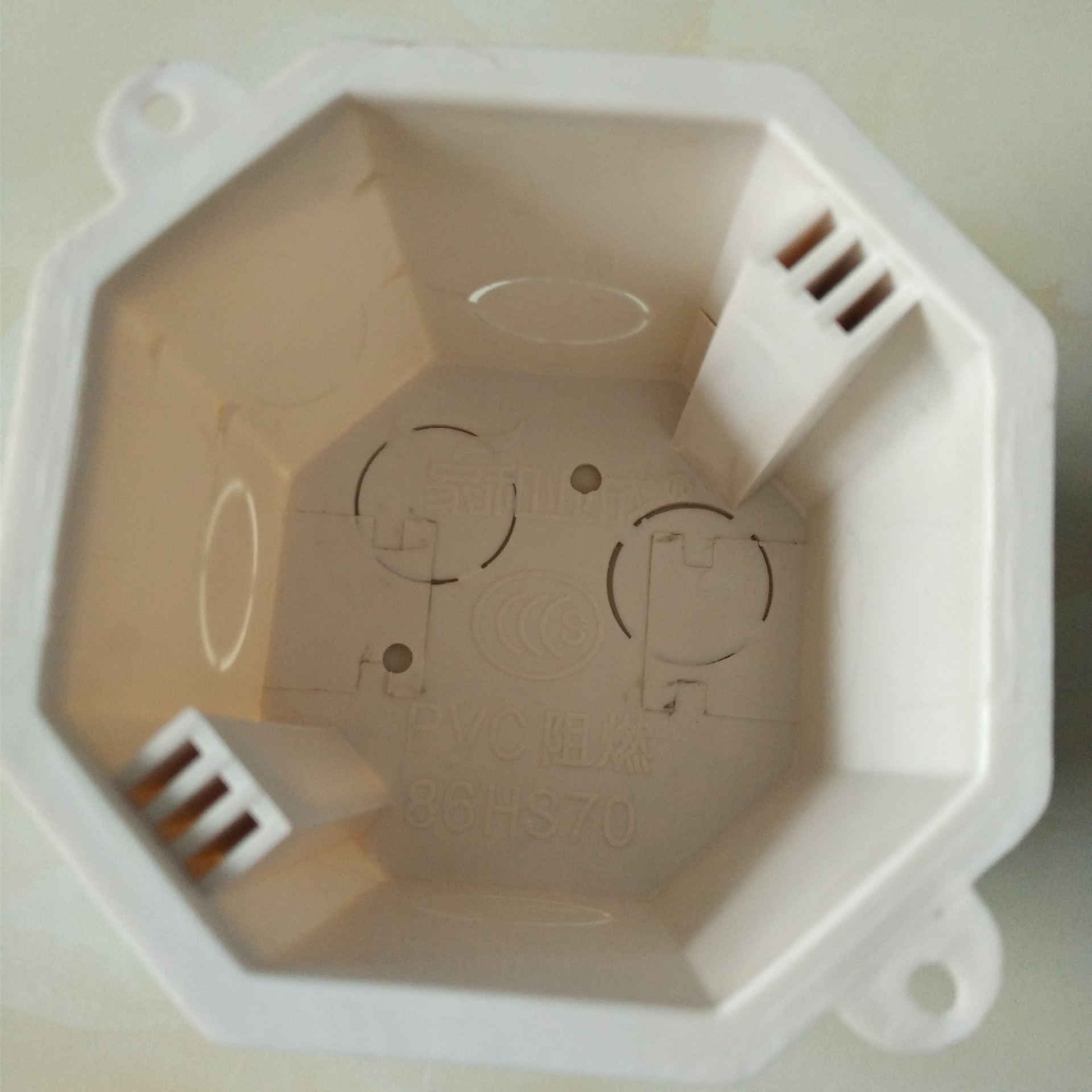 灯头盒是什么东西,每个灯都有灯头盒吗,灯头盒和接线盒的区别(第4页)_大山谷图库