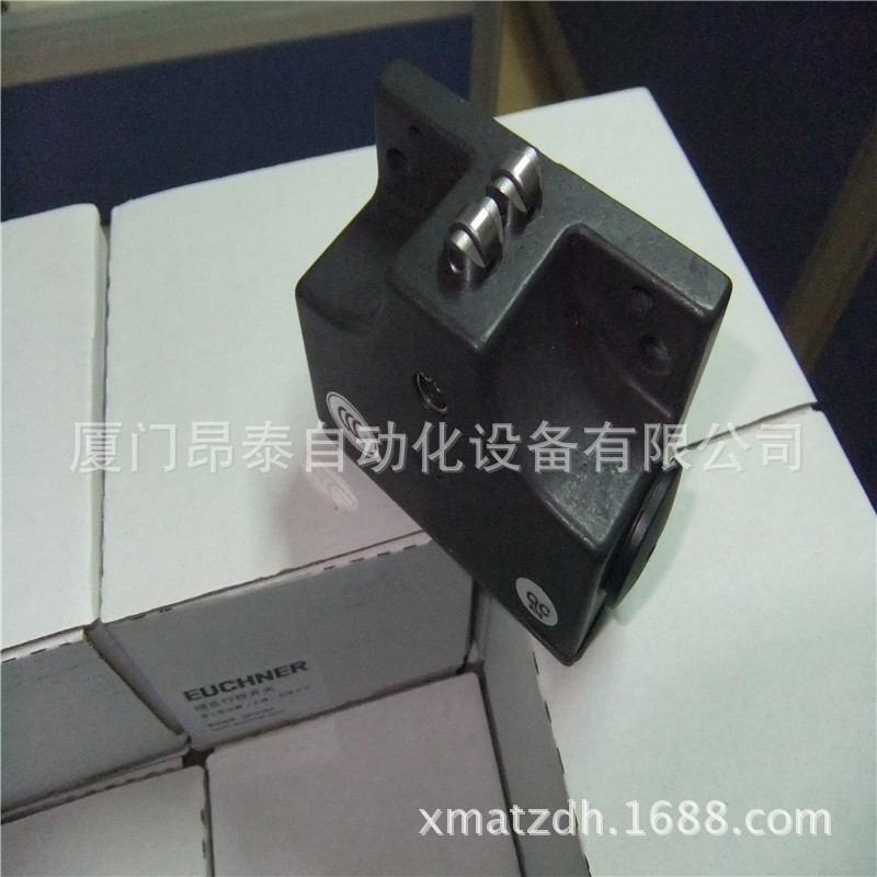 SN02D12-502-M SN02R12-502-M 安士能行程开关 现货-阿里巴巴