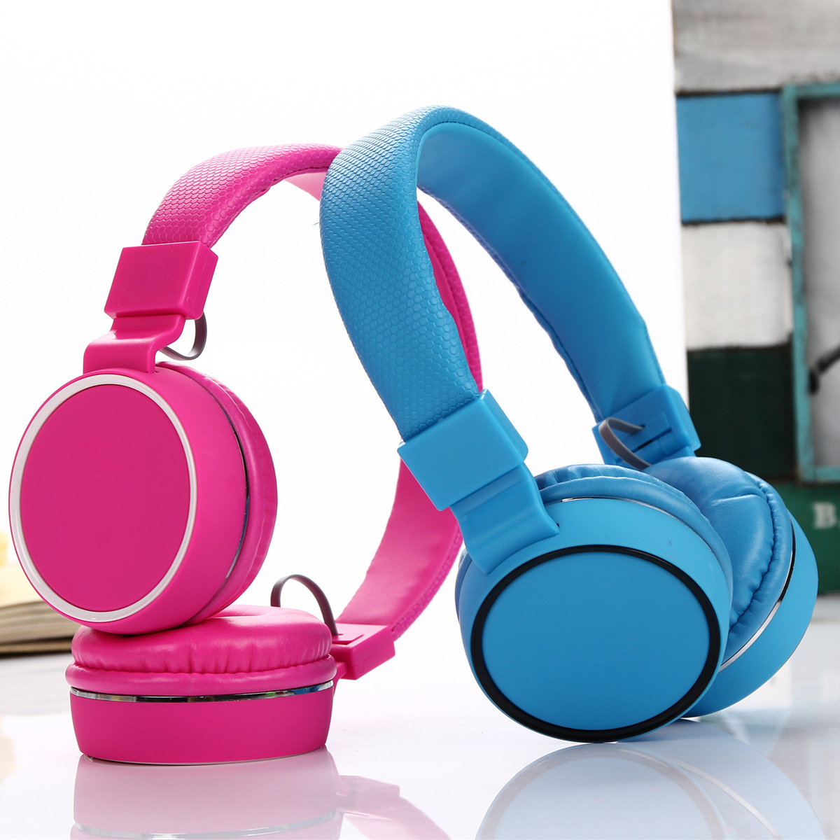 头戴式耳机工厂厂家直销TV10糖果色插线带唛折叠式头戴式耳机-阿里巴巴
