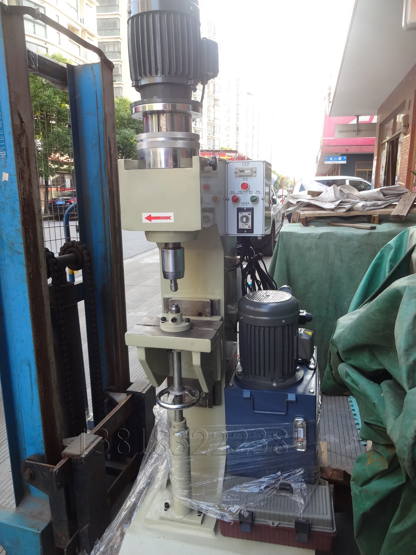 自动铆钉机_铆钉机,铆接铜铁铝钉 外翻遍 收边 圆头旋压 - 阿里巴巴