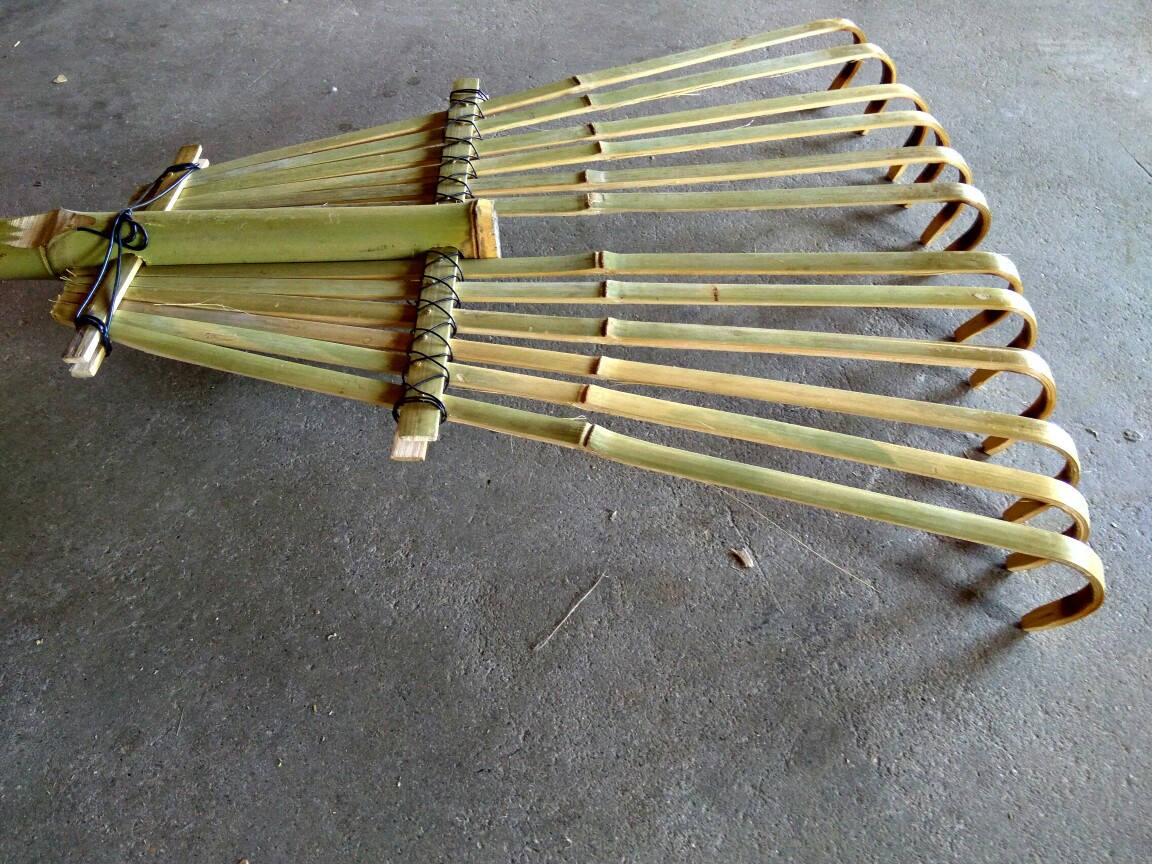 沙耙纯手工竹制品竹扒12本爪荒熊手Bamboo bear hand厂家直销竹耙-阿里巴巴