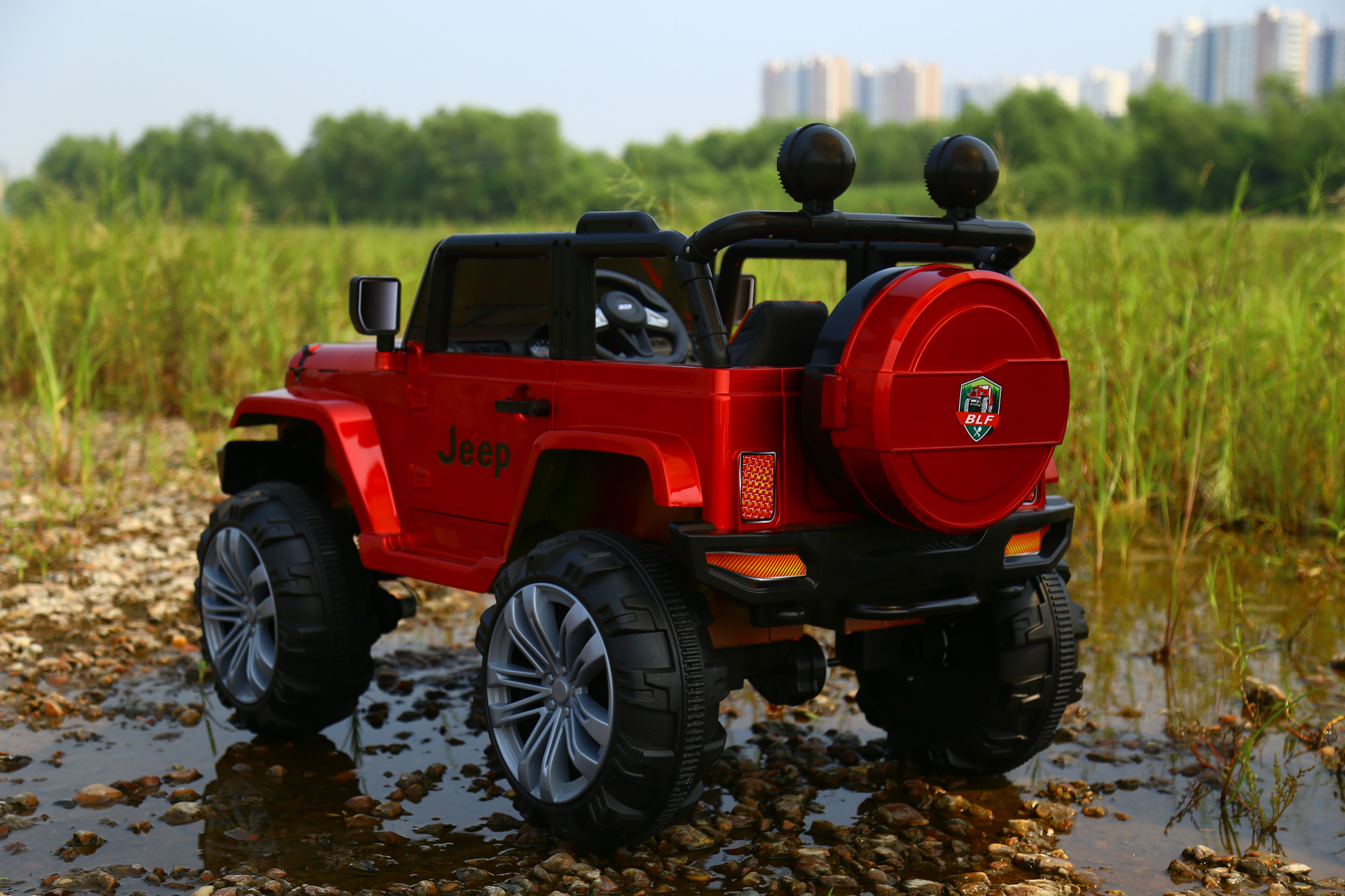 儿童电动车_直销儿童电动车四轮汽车岁小孩带遥控四驱越野车可坐人 - 阿里巴巴