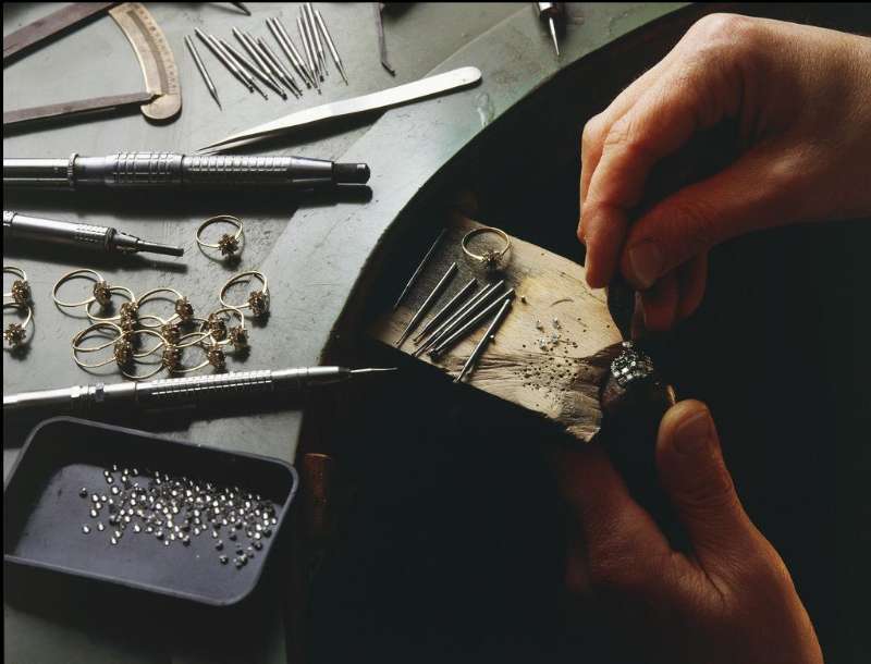 潘家白铜镀银三石复古绿色戒指女欧美时尚气质绿色宝石惊喜戒指女-阿里巴巴