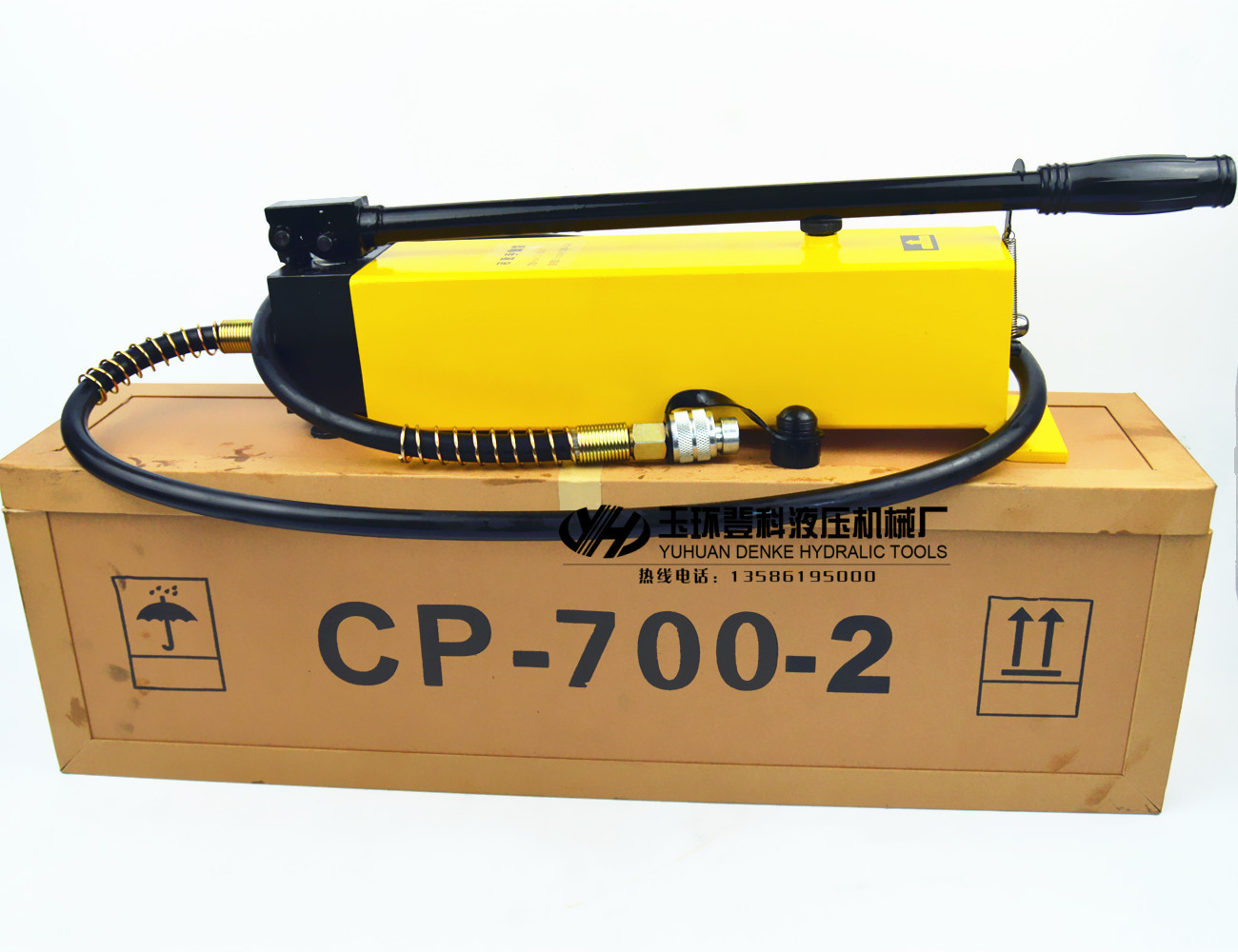 厂家生产 手动式带压力表双向高压油泵 CP-700D双回路液压泵-阿里巴巴