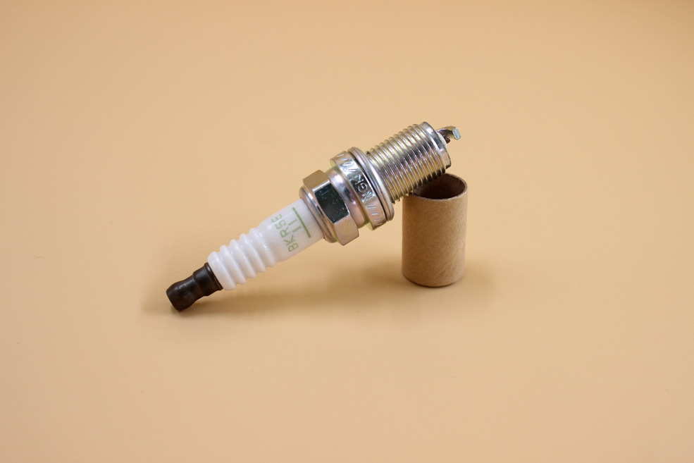 Supply Suitable for nissan nissan sunshine spark plug 22401-50y05 ...