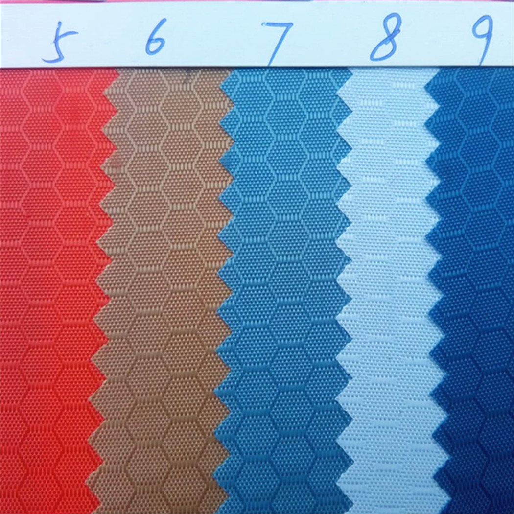 厂价直销210D足球格PU牛津布210蜂巢格PU210小足球格涤纶面料-阿里巴巴