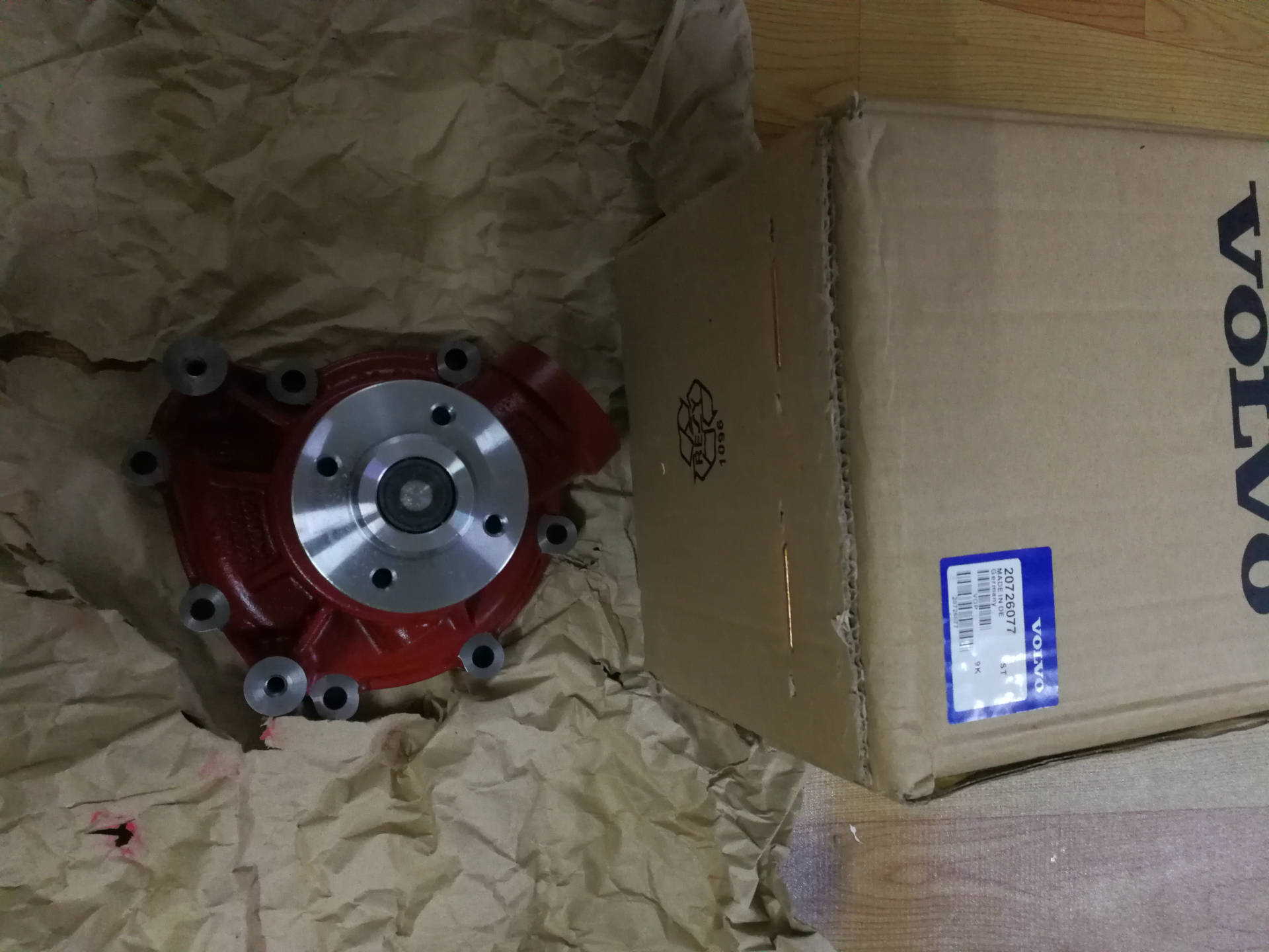 供应沃尔沃发动机水泵20726077-阿里巴巴