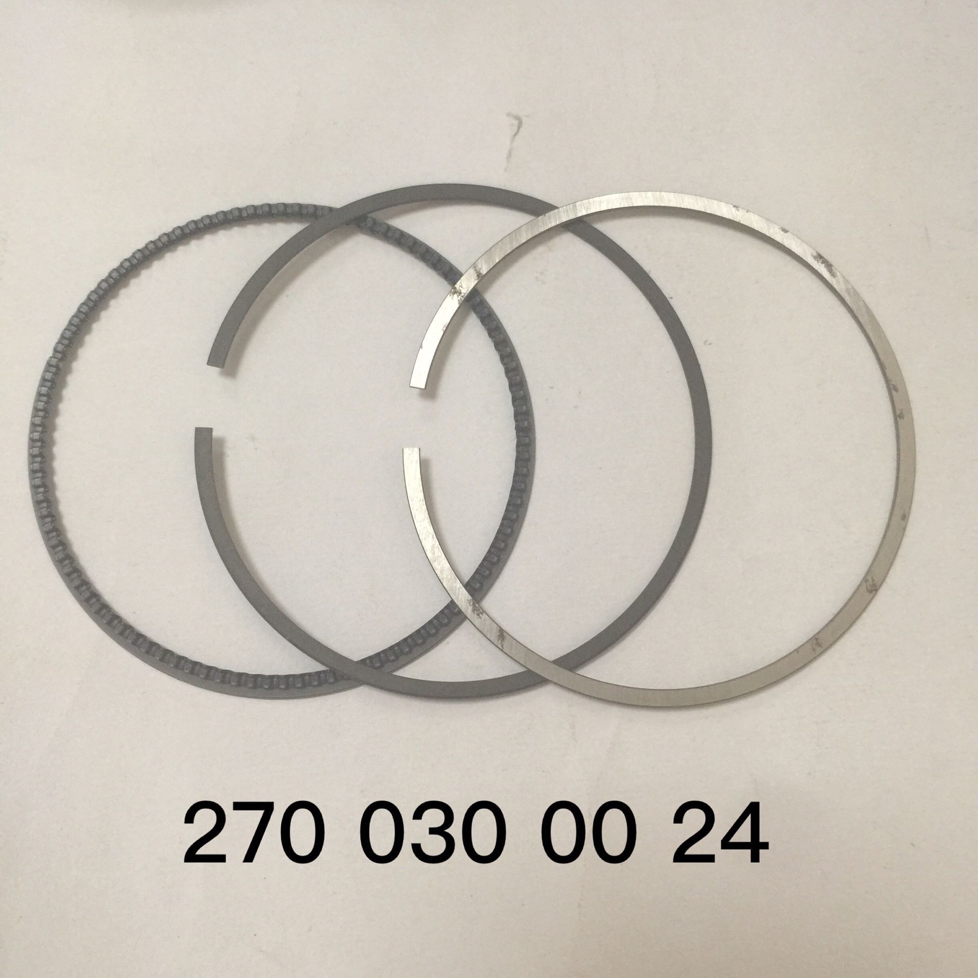 厂家直销 奔驰活塞环2700300024 汽车活塞环 适用奔驰W205-阿里巴巴