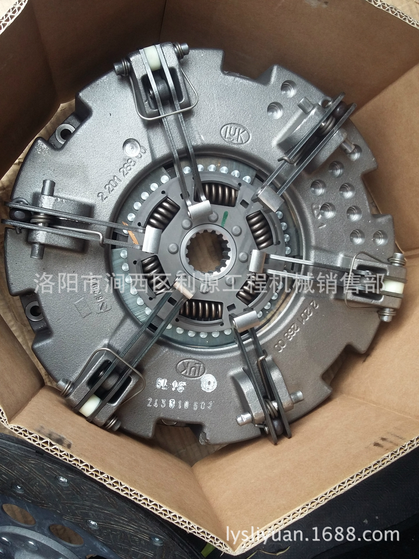 东方红双离合器片安装,双离合自动变速器,七速湿式双离合变速器_大山谷图库