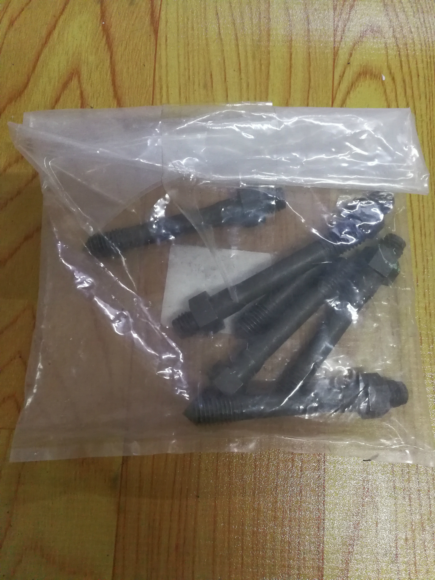 供应三菱发动机配件螺丝41004-23700-阿里巴巴