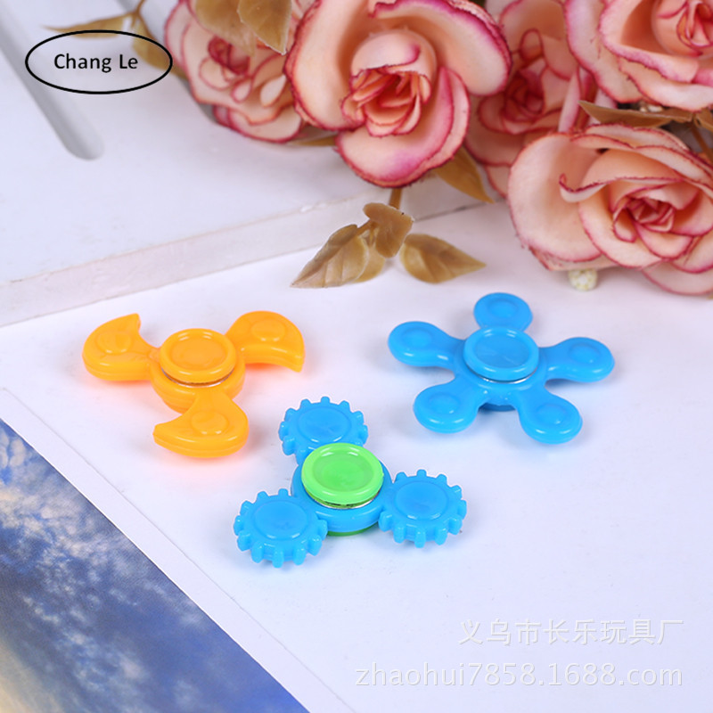Supply Children's Fingertip Gyro Plastic Mini Hand Spinner Egg Shell ...