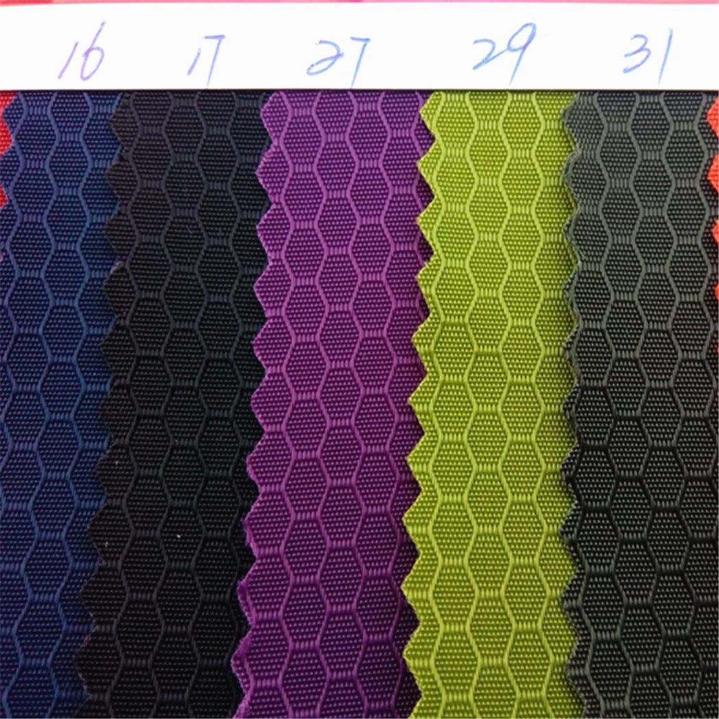 供应防水尼龙210D足球格PU210足球格210D蜂巢格箱包手袋面料-阿里巴巴