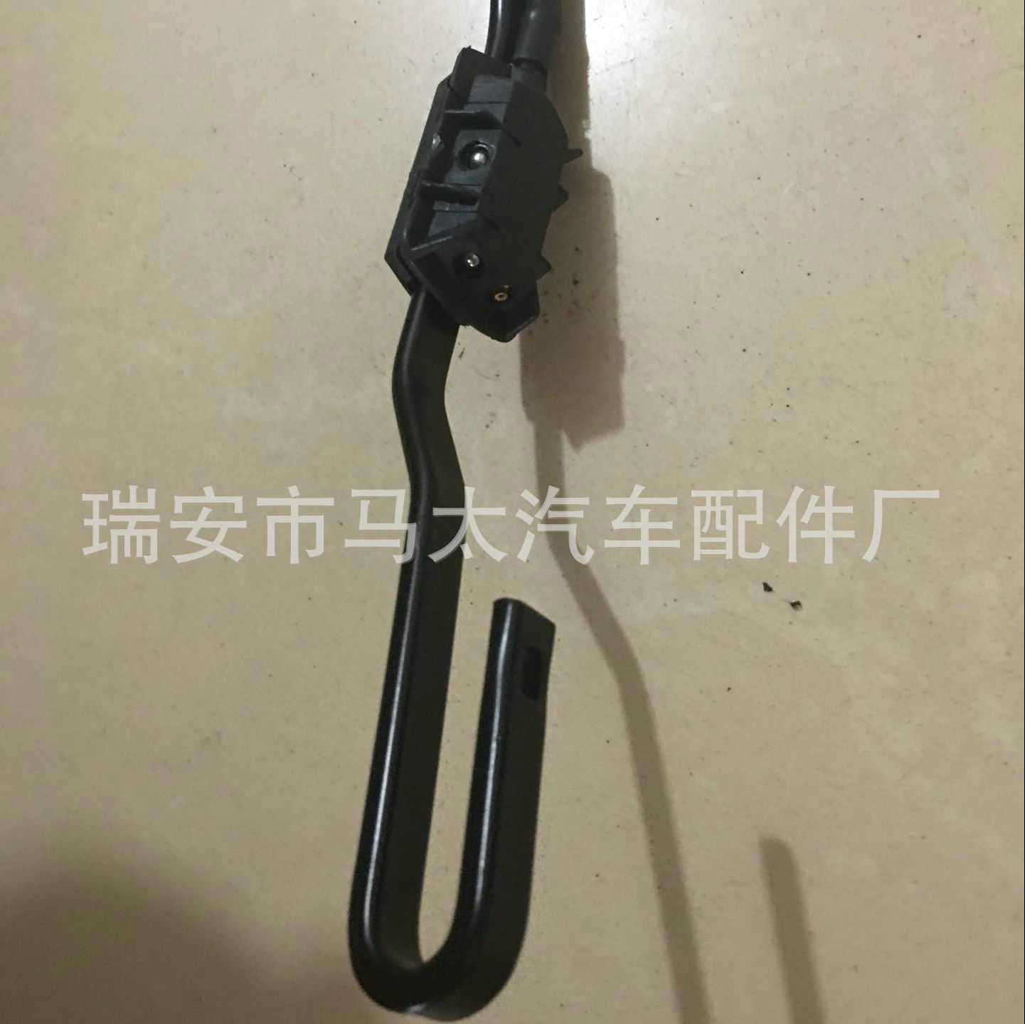 汽车配件卡车雨刮臂 泵车雨刮器 9418200944 适用于奔驰-阿里巴巴