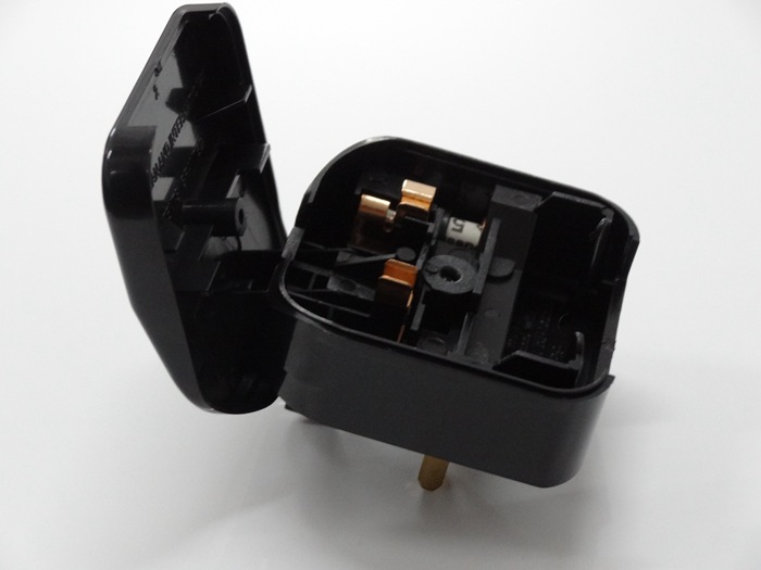 BS5733 (ECP) 供应英转欧电源插座 BS带保险丝 黑色翻盖厂家货源-阿里巴巴