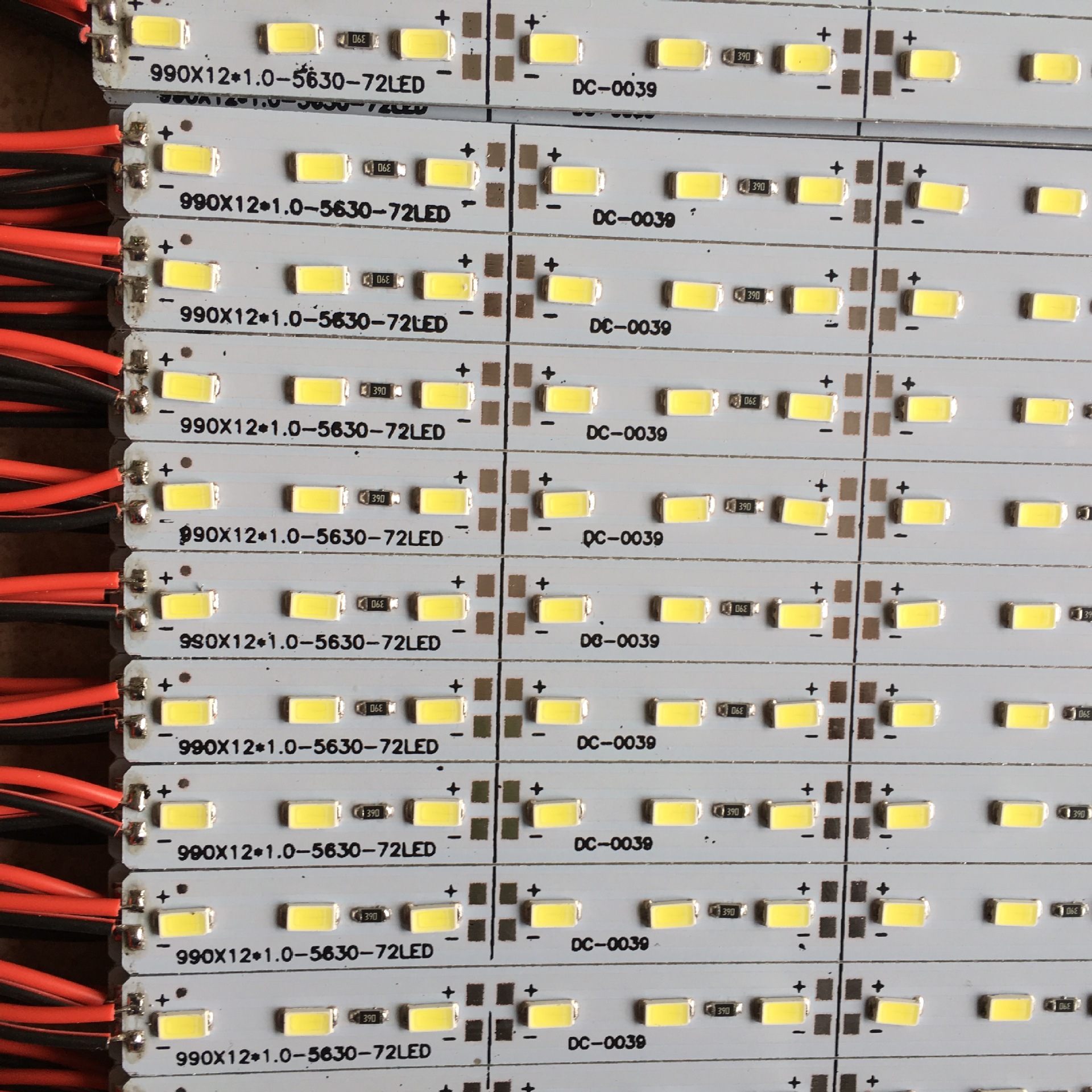 12V 正白LED硬灯条 5630/硬灯条 铝基板贴片灯条 酒店暗槽-阿里巴巴