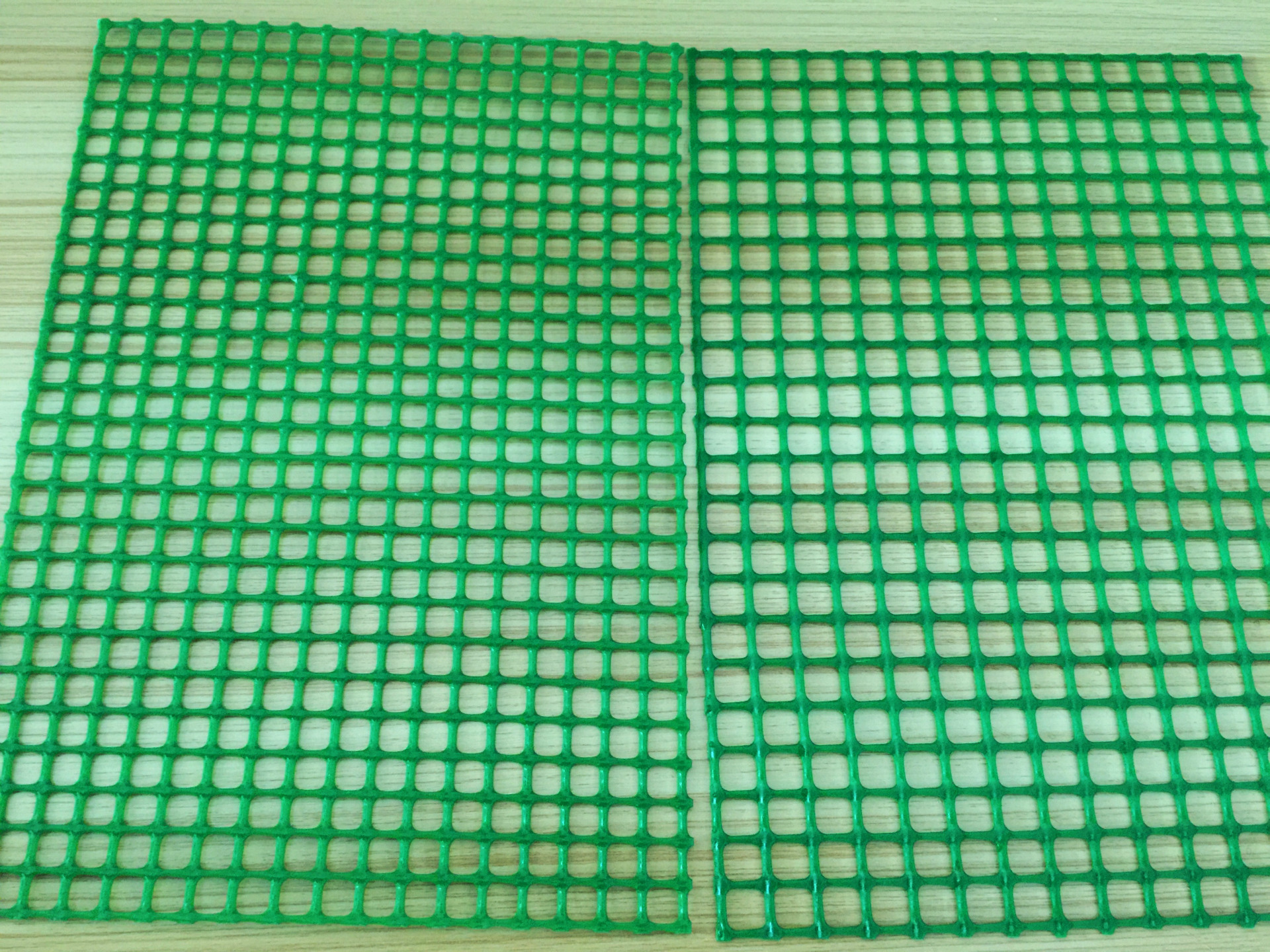 东莞筛网塑料隔离网 育雏养殖网 漏粪网 胶网（1.5米*10mm 15mm）-阿里巴巴