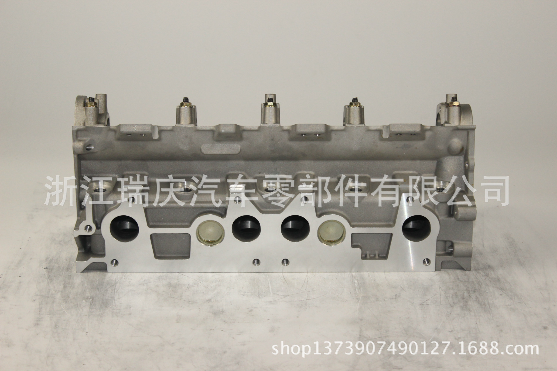 厂家直供适用于标致405 1.8L 常规汽缸盖 Cylinder Head-阿里巴巴