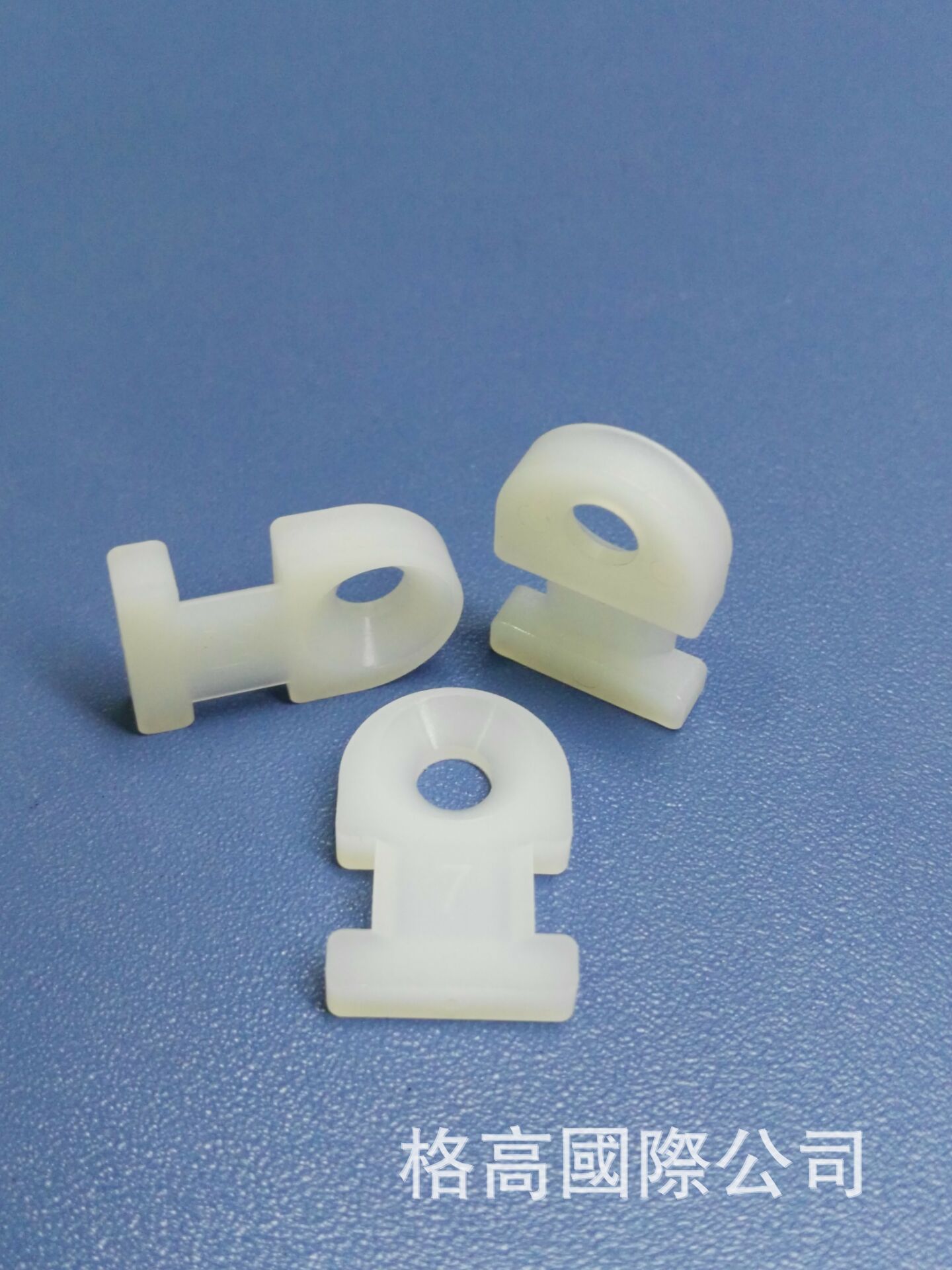 环保尼龙本色螺丝固定式扎线带底座GFTH-1-01,线扣,扎带座,鱼骨形-阿里巴巴