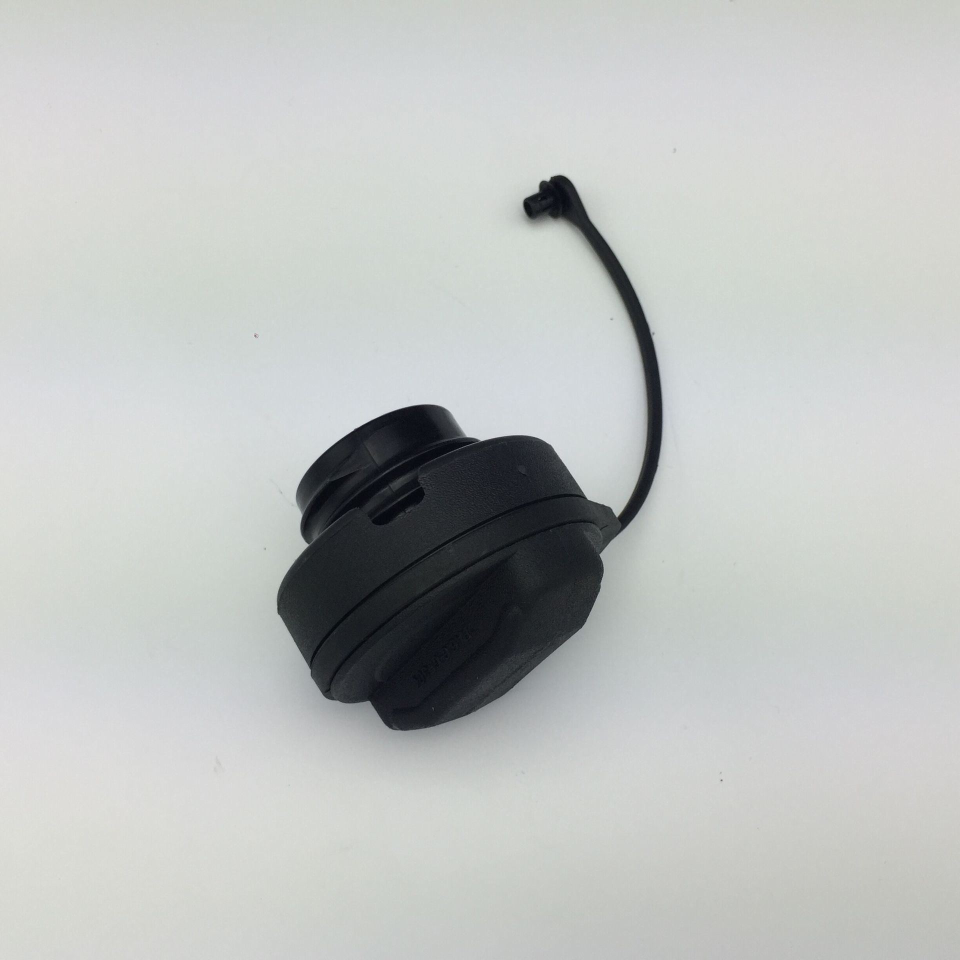 帕萨特B5领驭朗逸波罗明锐宝来途安油箱盖油箱锁盖1J0201550A-阿里巴巴