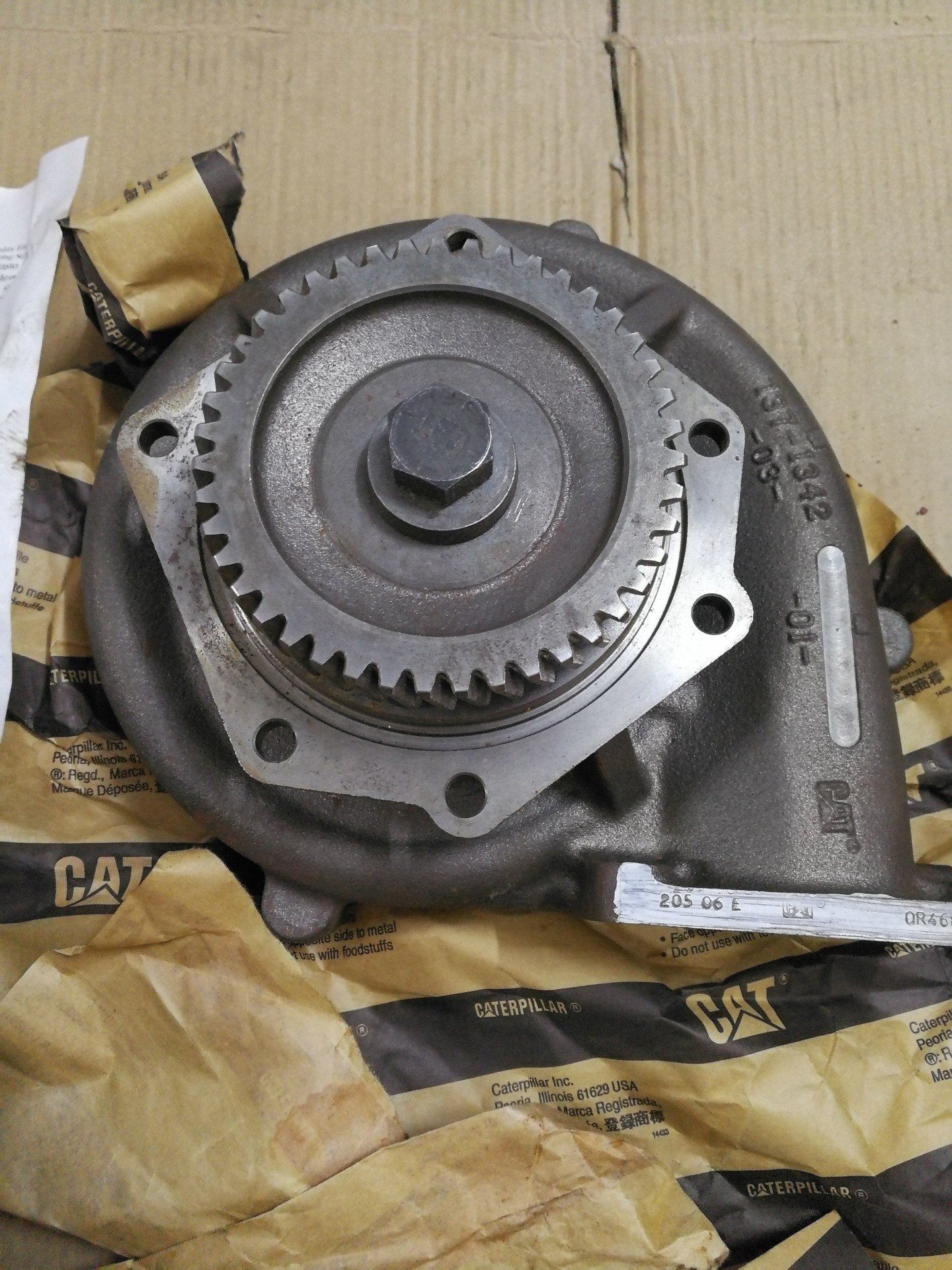 供应卡特彼勒发电机组3412水泵总成137-1342-阿里巴巴