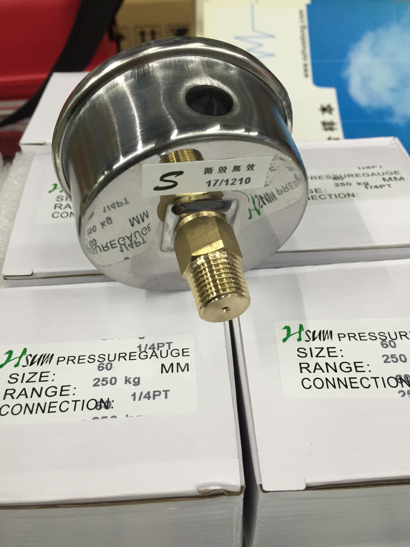 台湾压力表HSUM耐震压力表/油压表/YN60Z 轴向 螺纹PT1/4-阿里巴巴