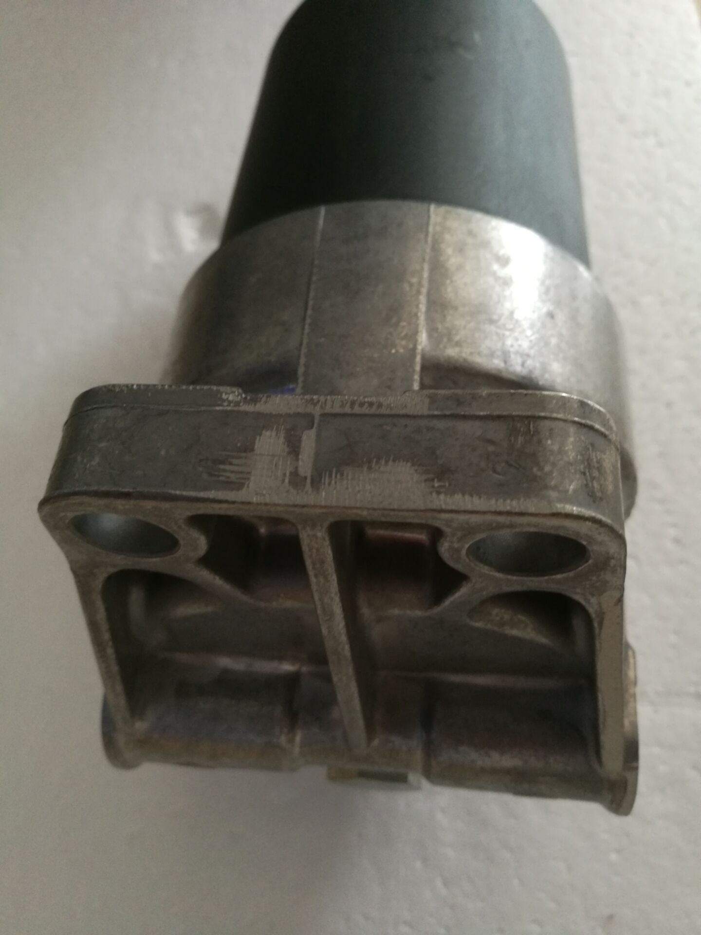 适用沃尔沃 发电机组机械配件-油水分离器总成20549342-阿里巴巴