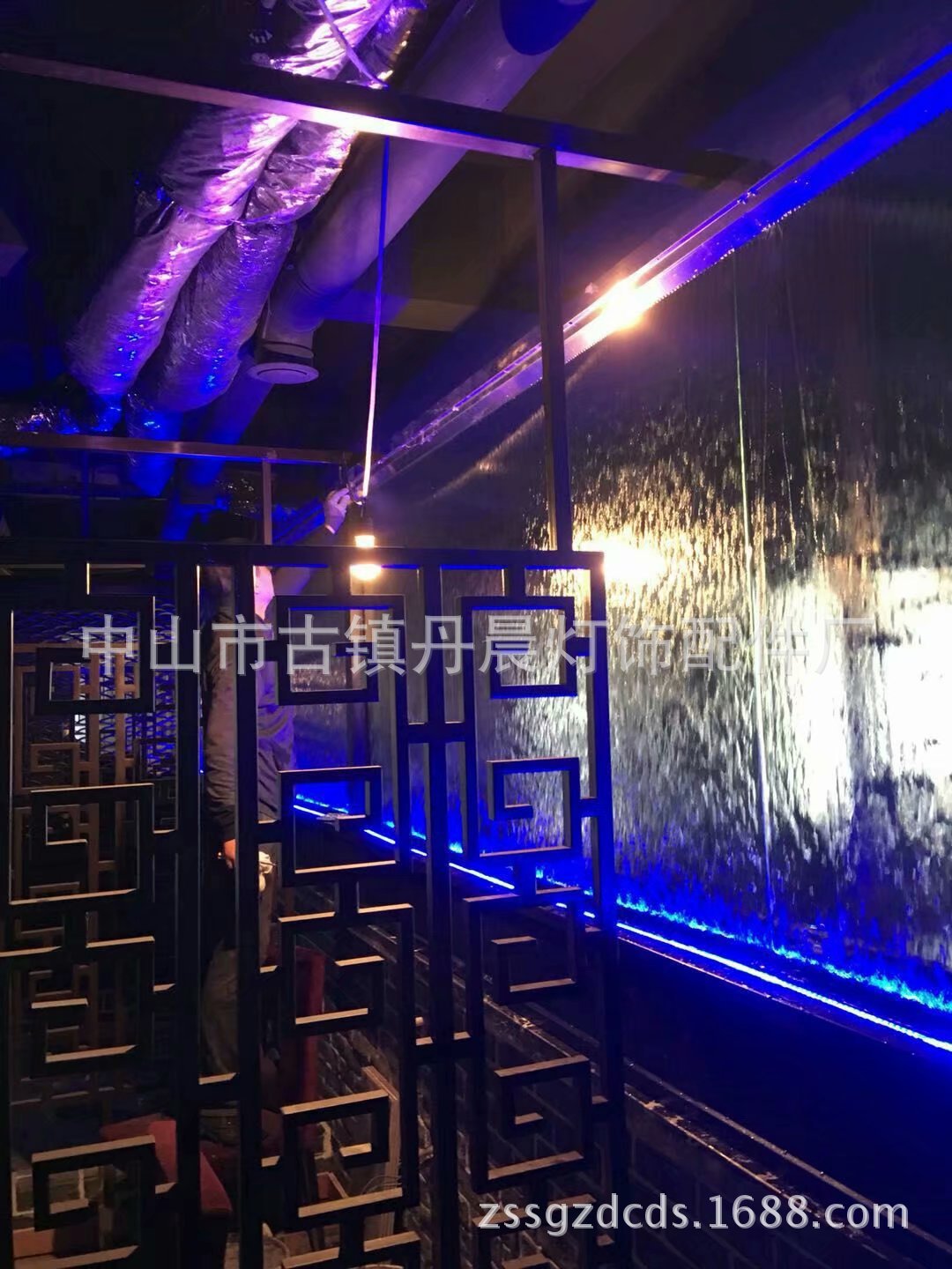 定制室内外玻璃流水墙水幕墙流水瀑布流水生财摆件不锈钢水幕屏风-阿里巴巴