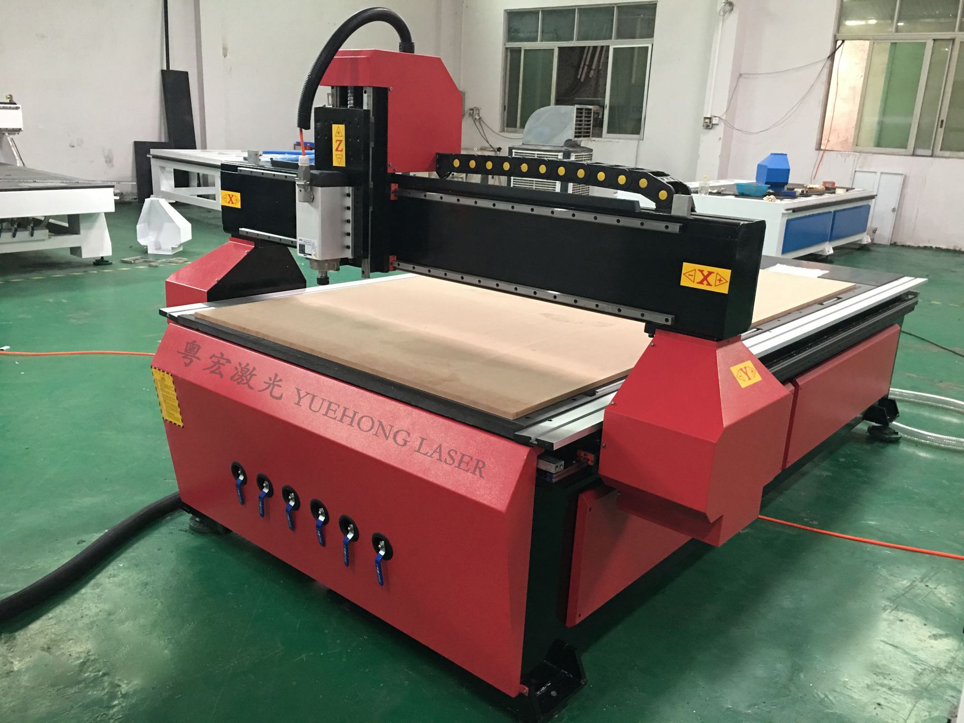 厂家直销亚克力水晶字广告字密度板镂空雕花1325雕刻机雕刻机1325-阿里巴巴