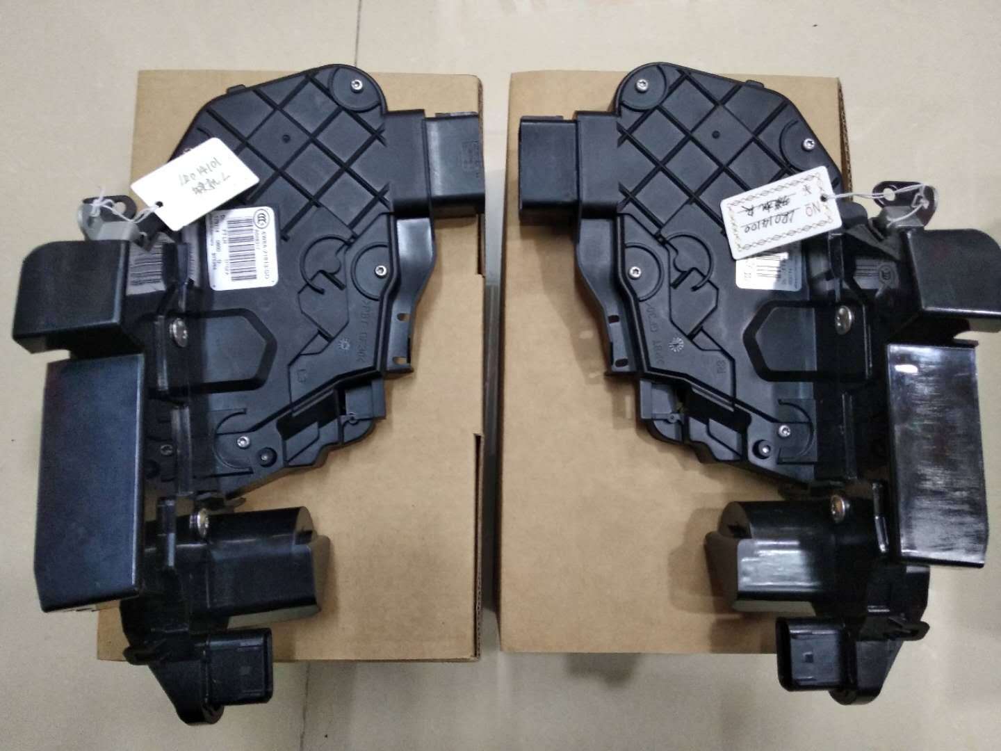 车门锁块/锁机 适用路虎揽胜发现3发现4 LR014100 左右前门锁-阿里巴巴