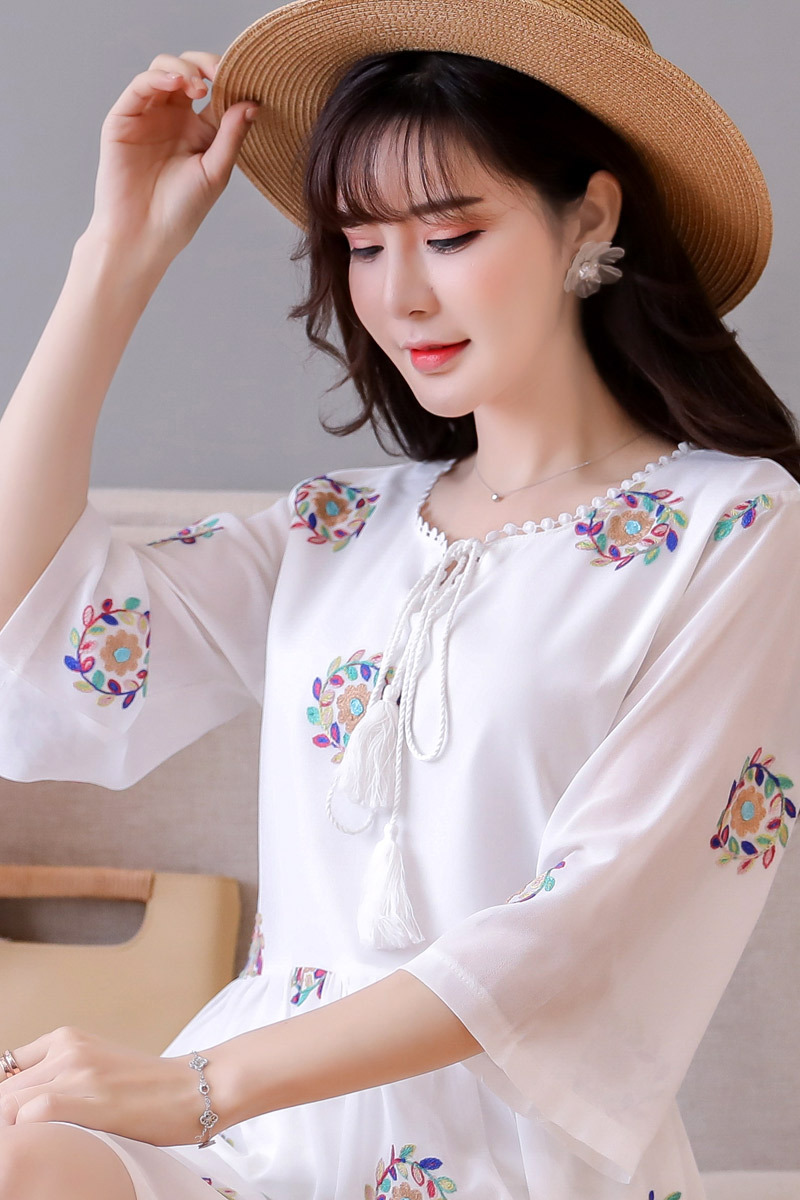 小清新女潮刺绣度假沙滩雪纺大码宽松A字民族风连衣裙/9895-阿里巴巴