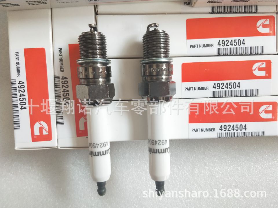 优势供应CUMMINS康明斯QSK60发动机配件火花塞4924504-阿里巴巴
